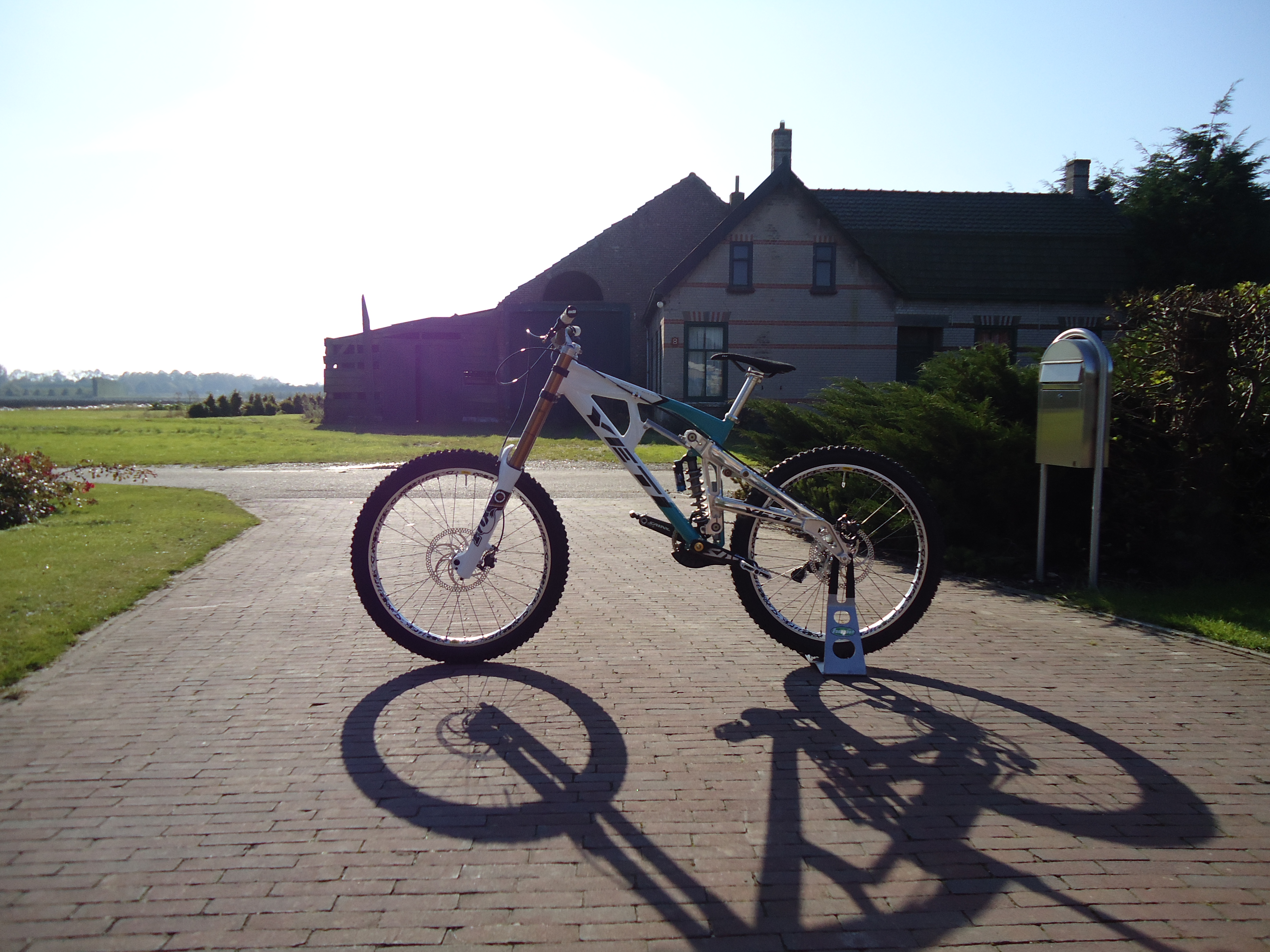 YETI 303 DH '08 - spreukenkoning's Bike Check - Vital MTB