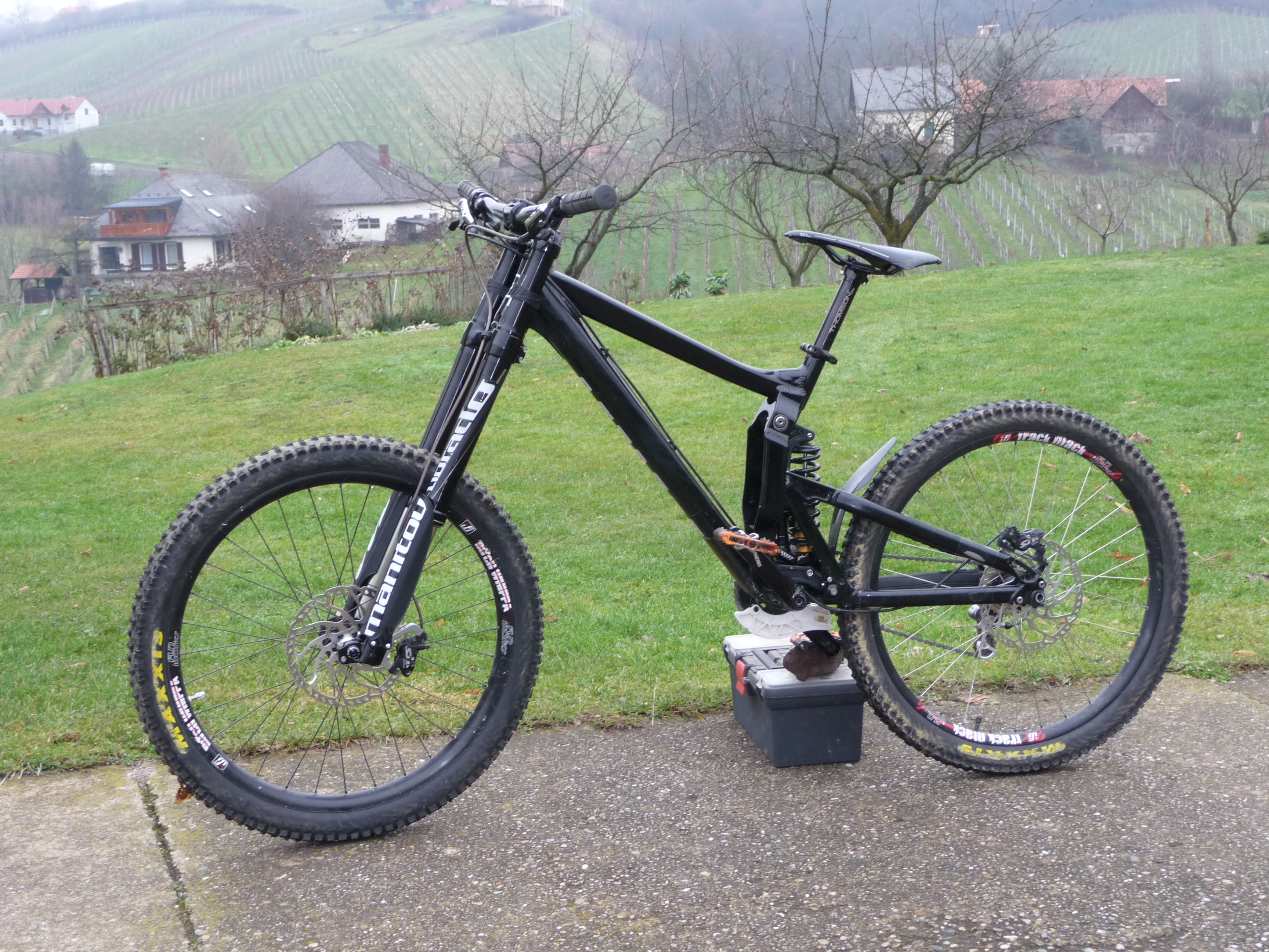 PROPAIN RAGE DH Bike - fritzchris's Bike Check - Vital MTB