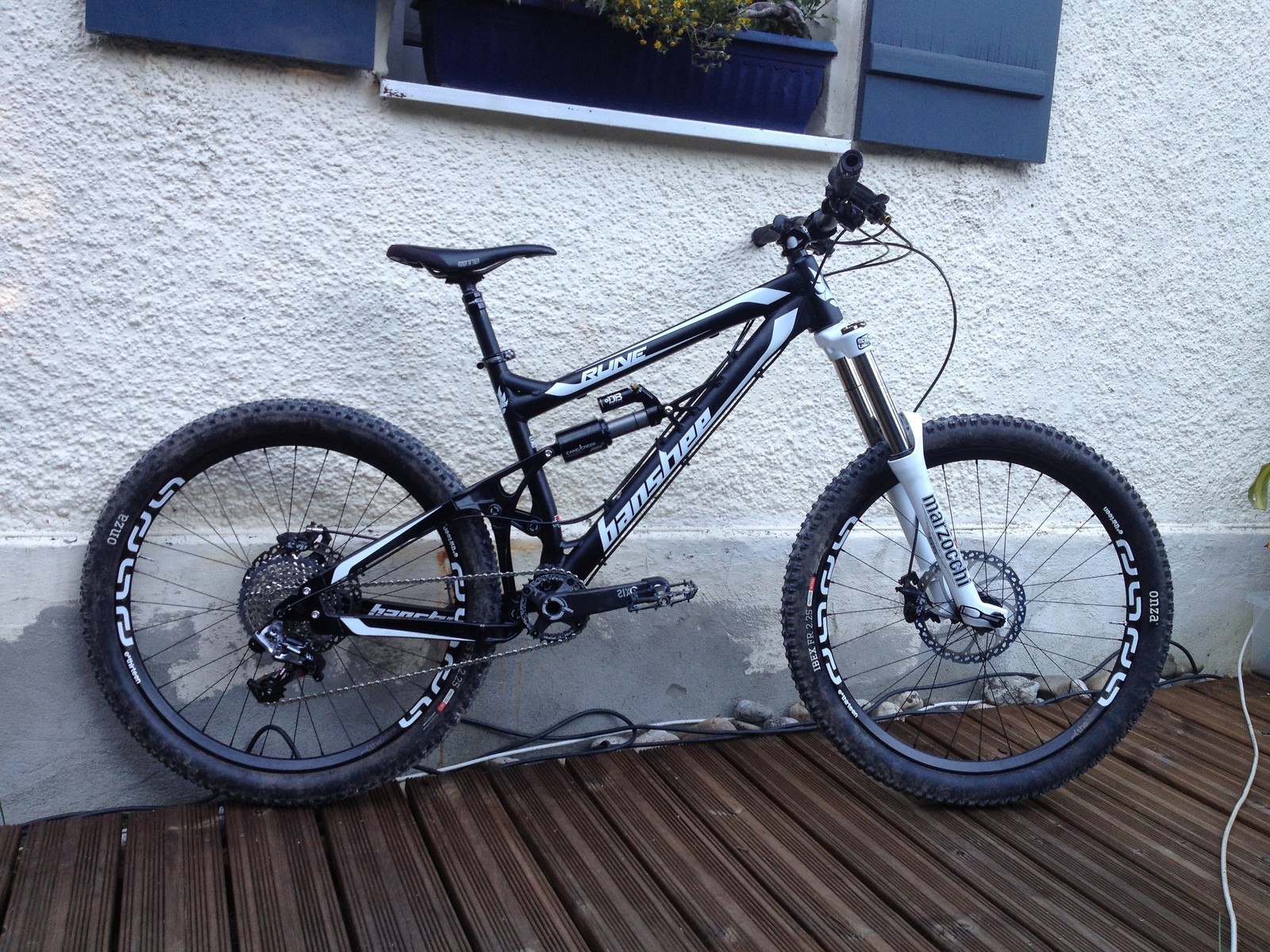 Banshee Rune V2 - p3killa's Bike Check - Vital MTB