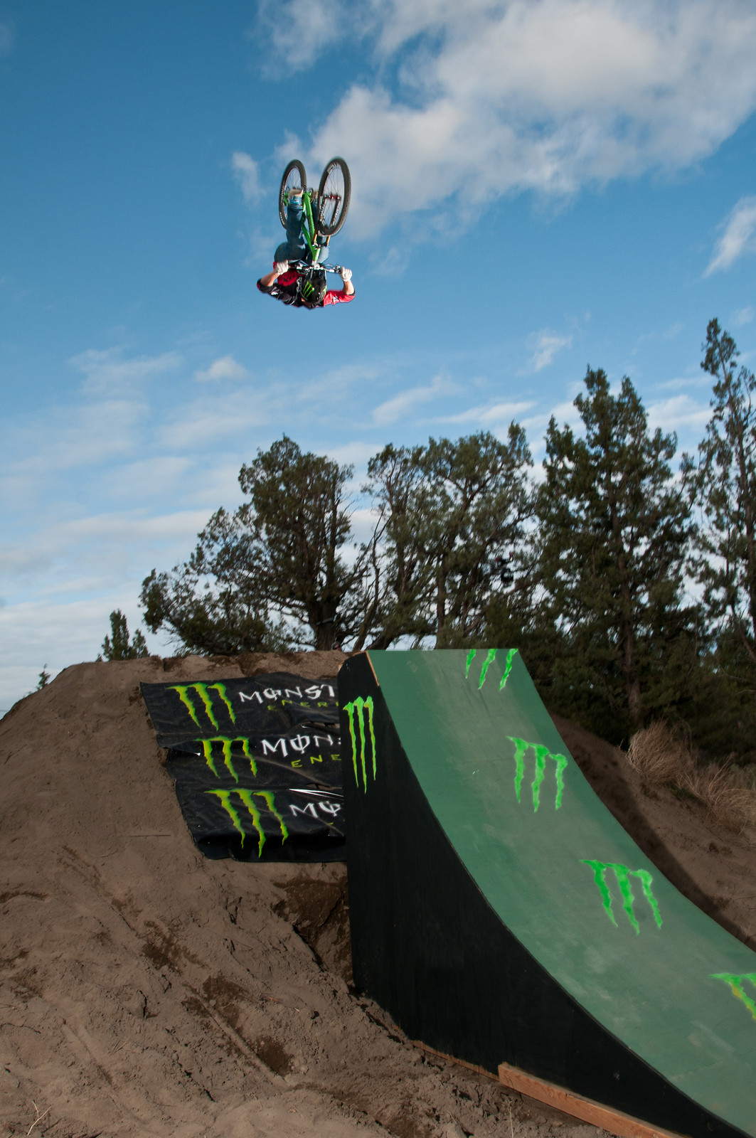 UDUG Jamie Goldman Frontflip - Jamie Goldman - Mountain Biking Pictures ...