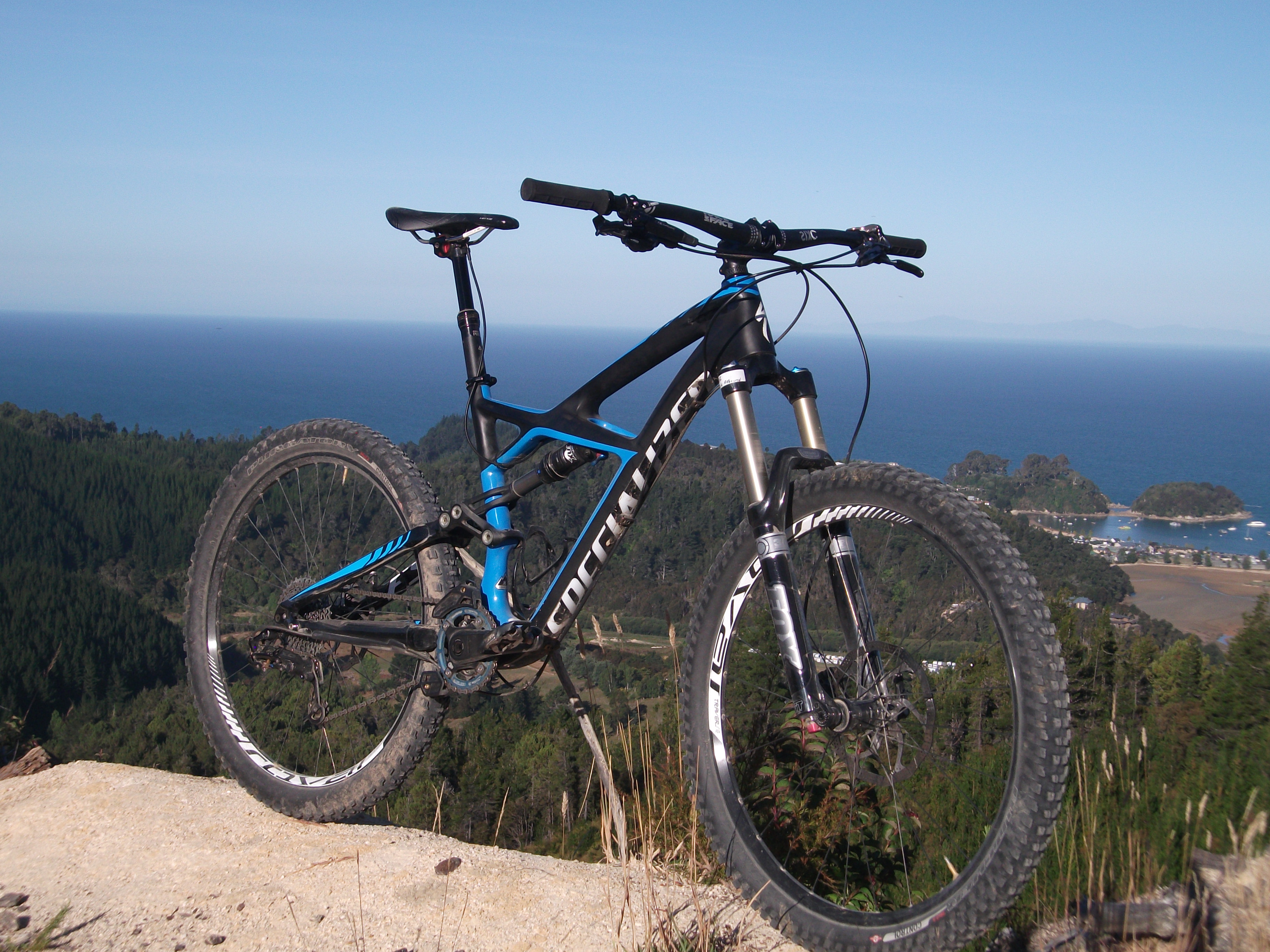 2013 Enduro Expert - Jaybee's Bike Check - Vital MTB