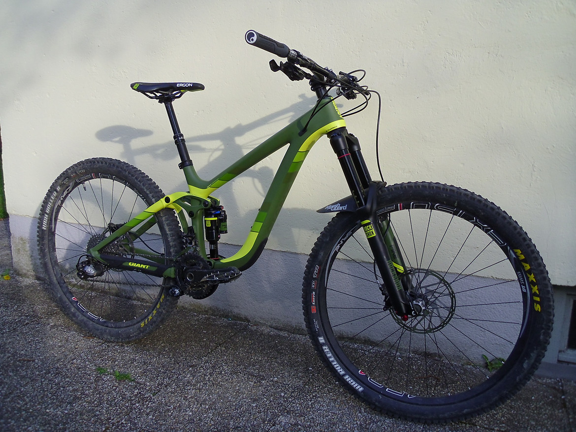 Giant Reign Advanced - Erroll's Bike Check - Vital MTB