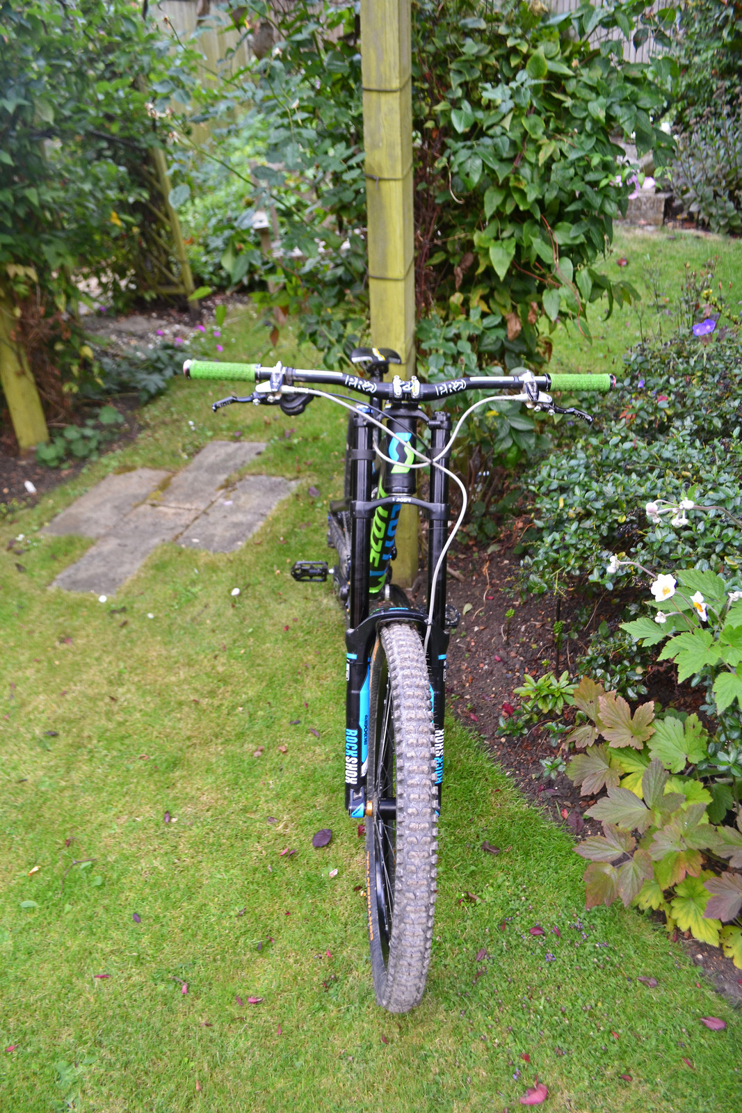 Scott Voltage DH - tomr23's Bike Check - Vital MTB