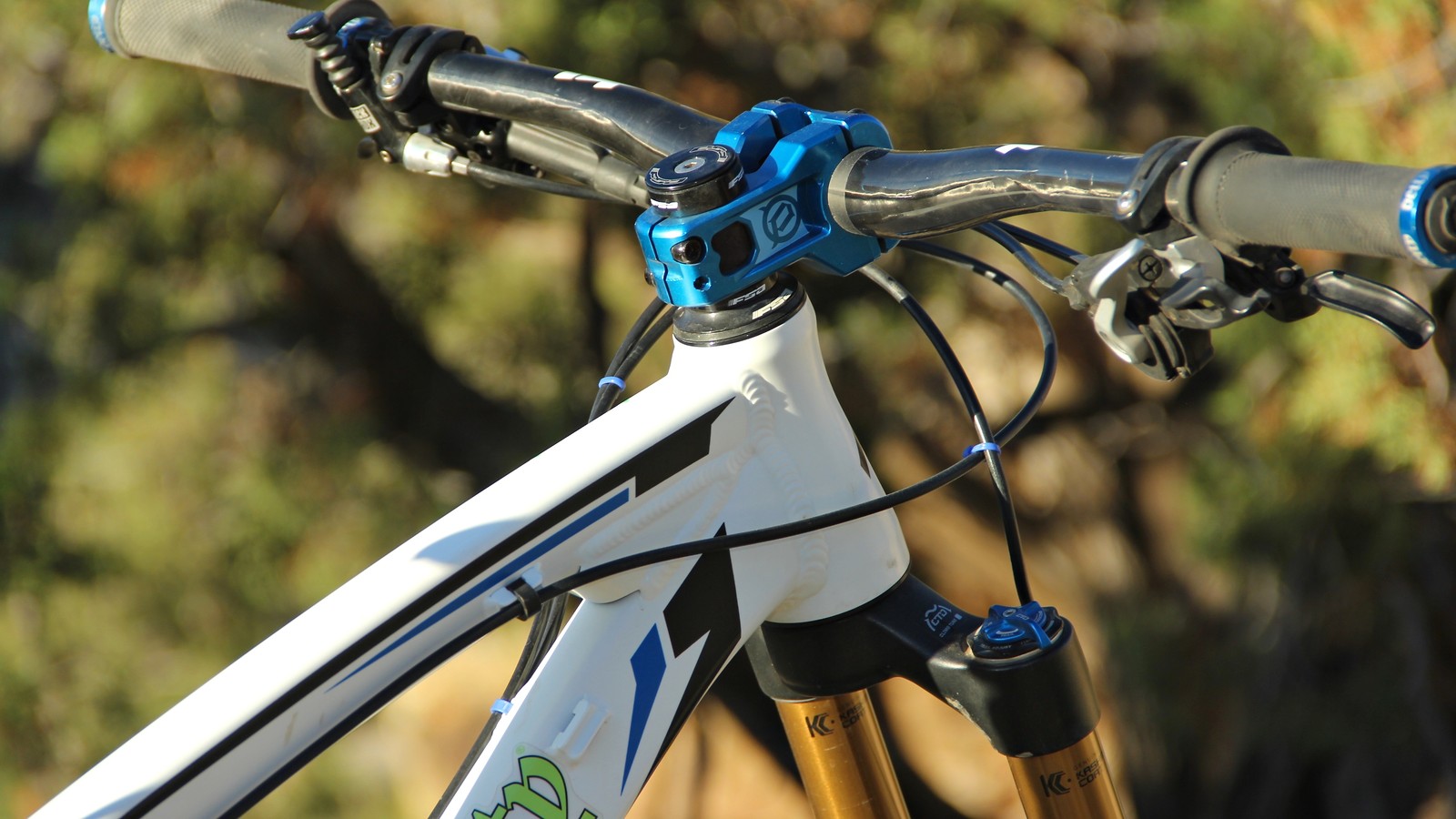 Transition Covert 29 W/Deity Blue Bits & Carbon - landii60's Bike Check ...