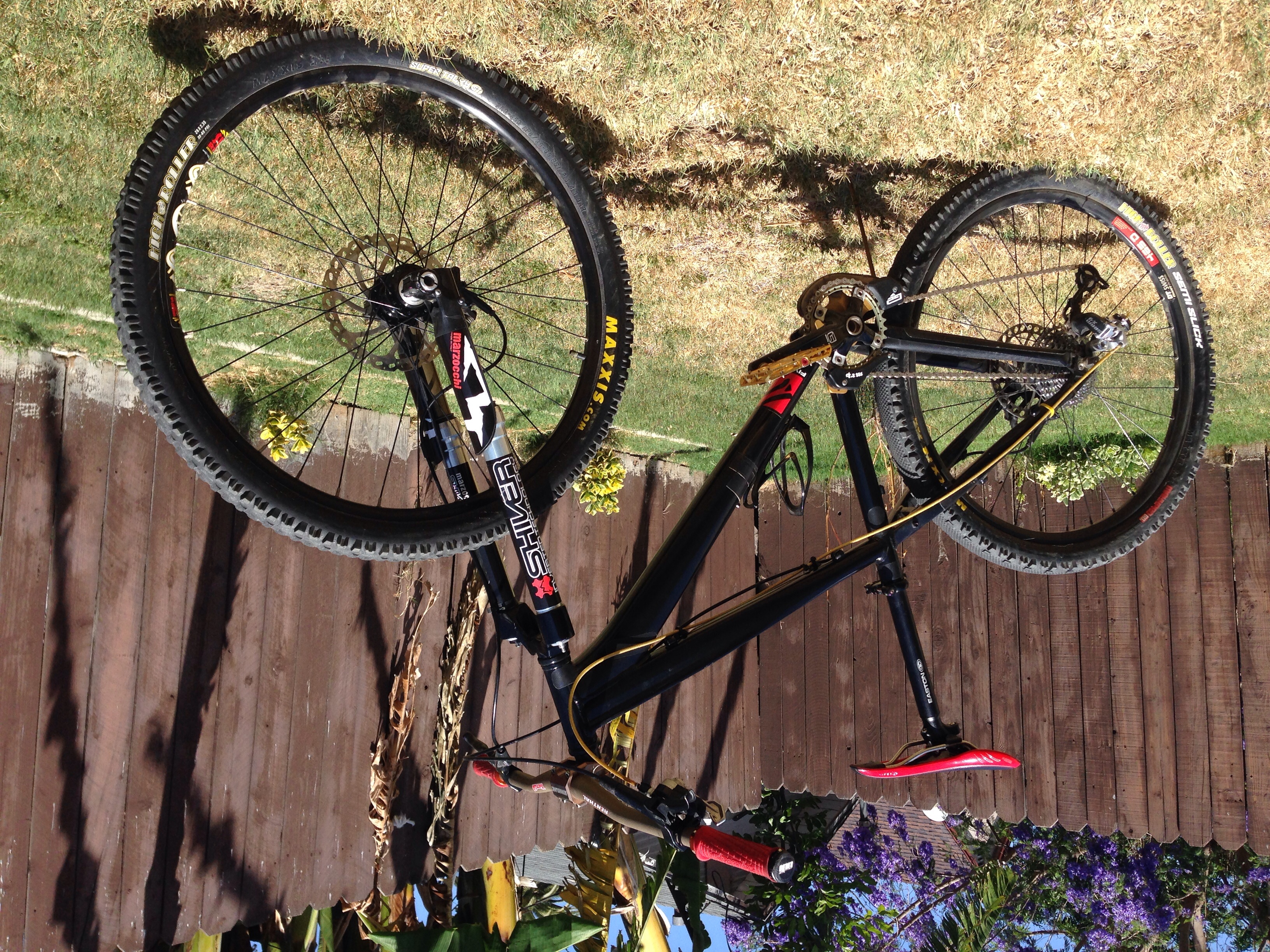 Custom Black Gloss Diamond Back Response - Crankface's Bike Check ...