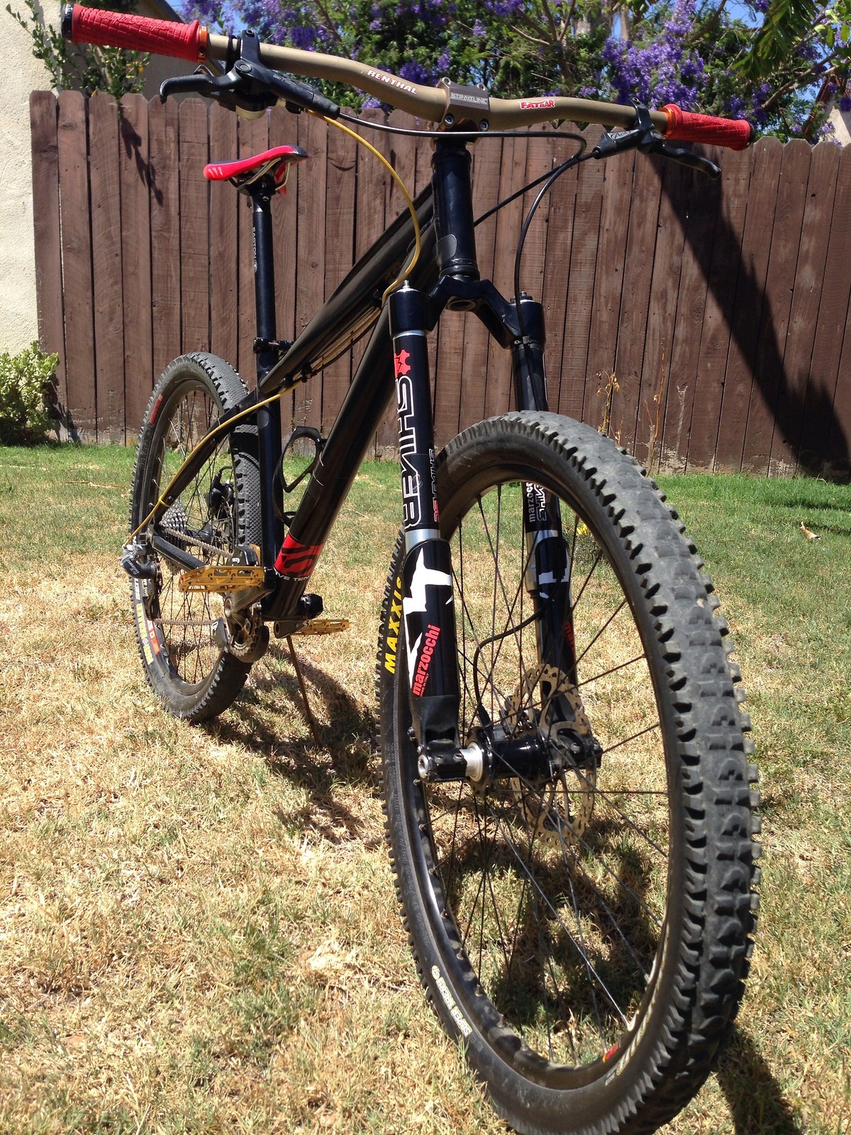 Custom Black Gloss Diamond Back Response - Crankface's Bike Check ...