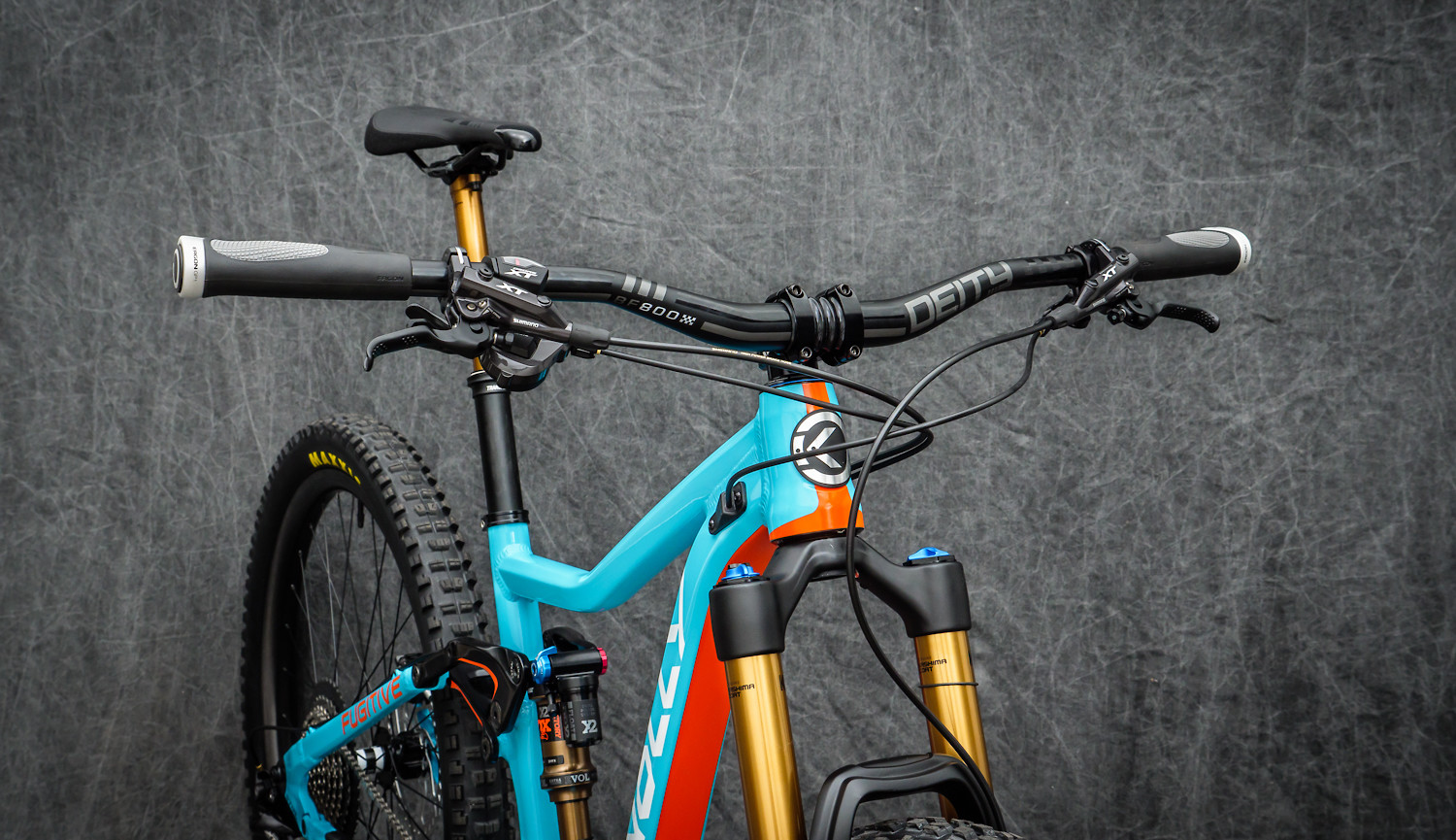 Knolly Fugitive LT - FanatikBikeCo's Bike Check - Vital MTB