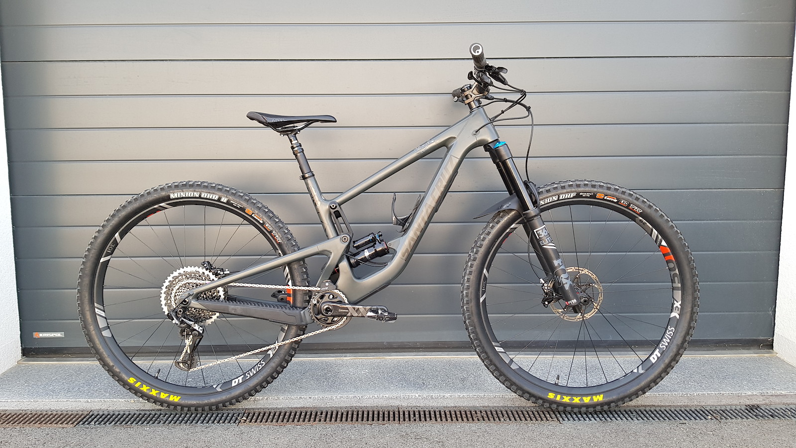 2019 Santa Cruz Megatower C - mRwhite's Bike Check - Vital MTB