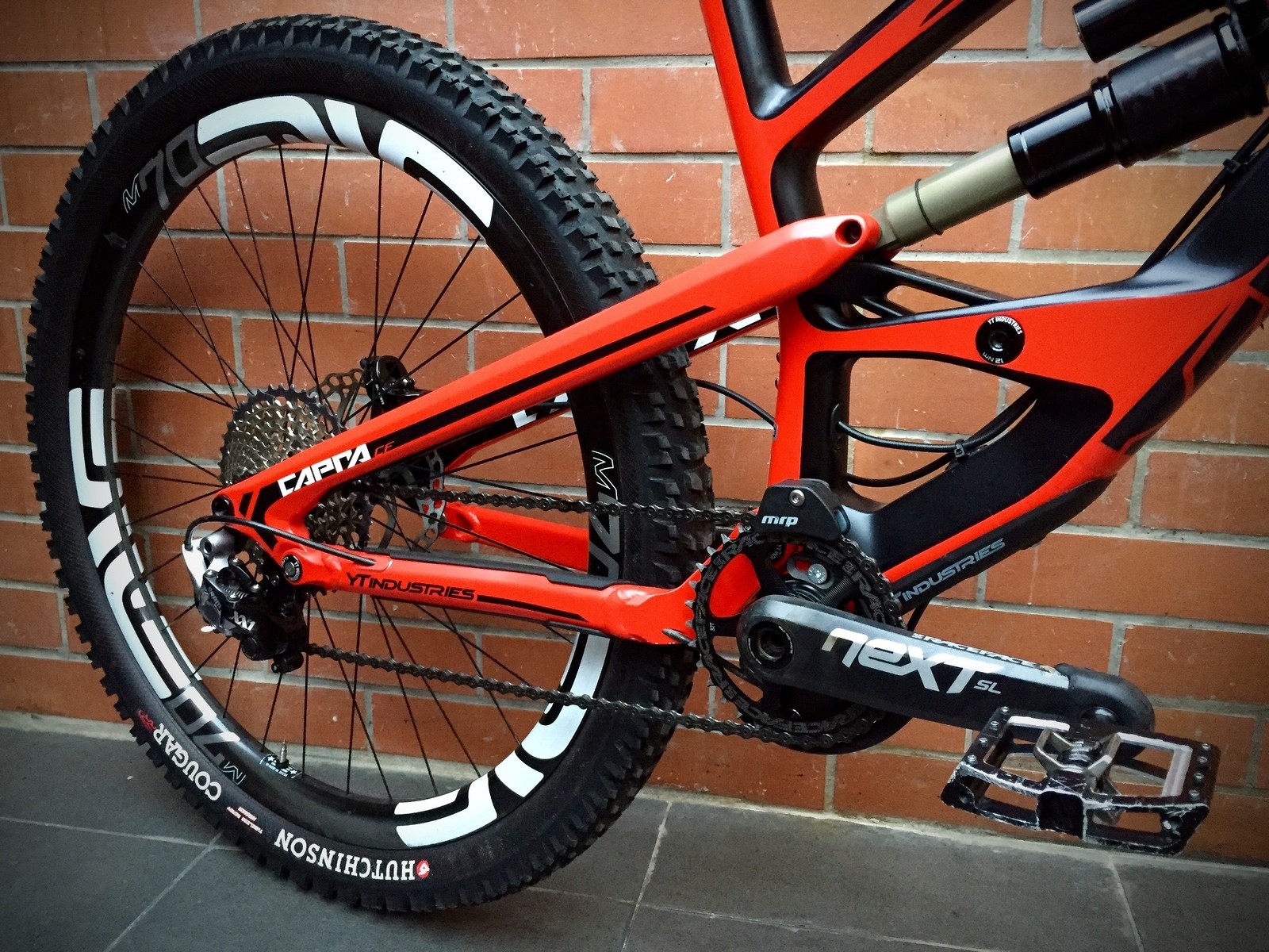 Capra CF Custom - TANK01's Bike Check - Vital MTB