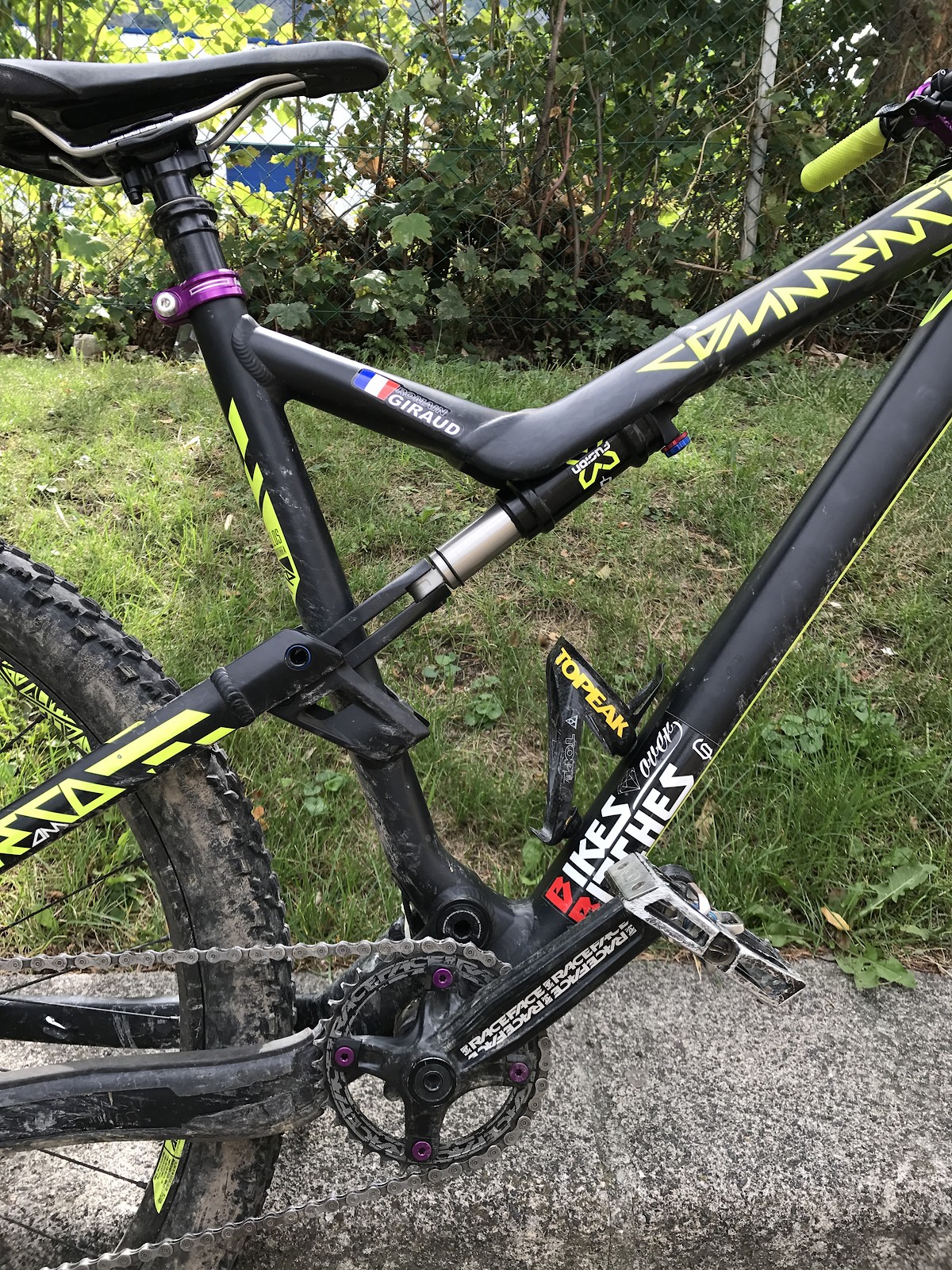 COMMENCAL Meta V4 Yellow/Purple - RomOne73's Bike Check - Vital MTB
