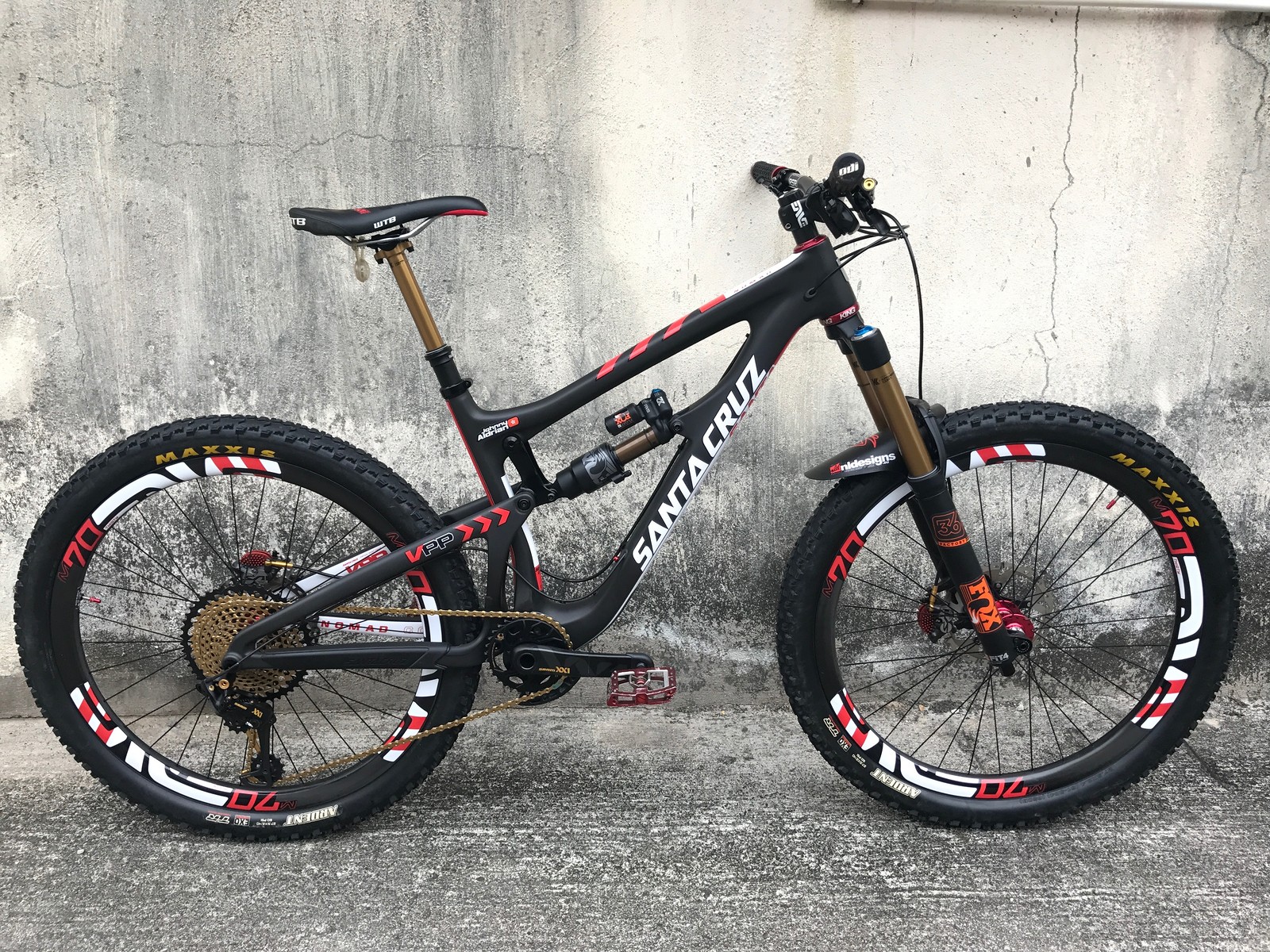 Santa Cruz Nomad CC 650b 2017 - johnny.aldrian's Bike Check - Vital MTB