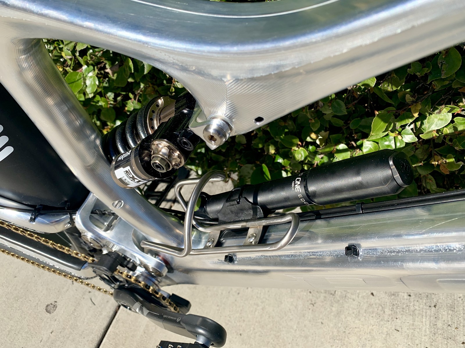 Pole Machine - 0xDEADBEEF's Bike Check - Vital MTB