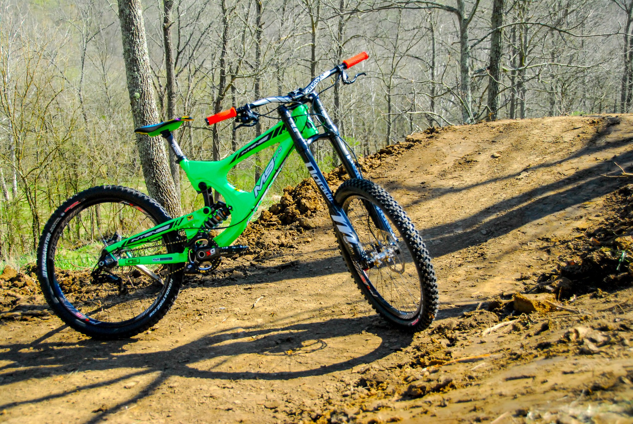 Dave's 2013 Flo Green Intense M9 - Dave The Builder's Bike Check ...