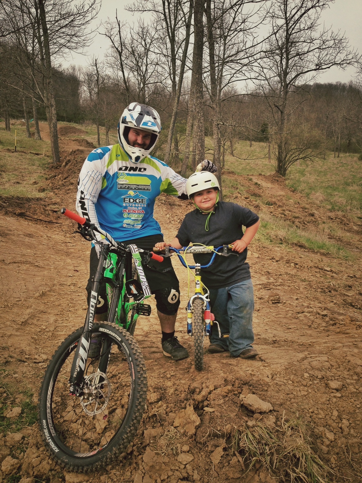 Dave's 2013 Flo Green Intense M9 - Dave The Builder's Bike Check ...