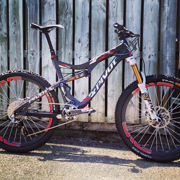 Red Baron goes Carbon! - JPDaSilva.DHR's Bike Check - Vital MTB