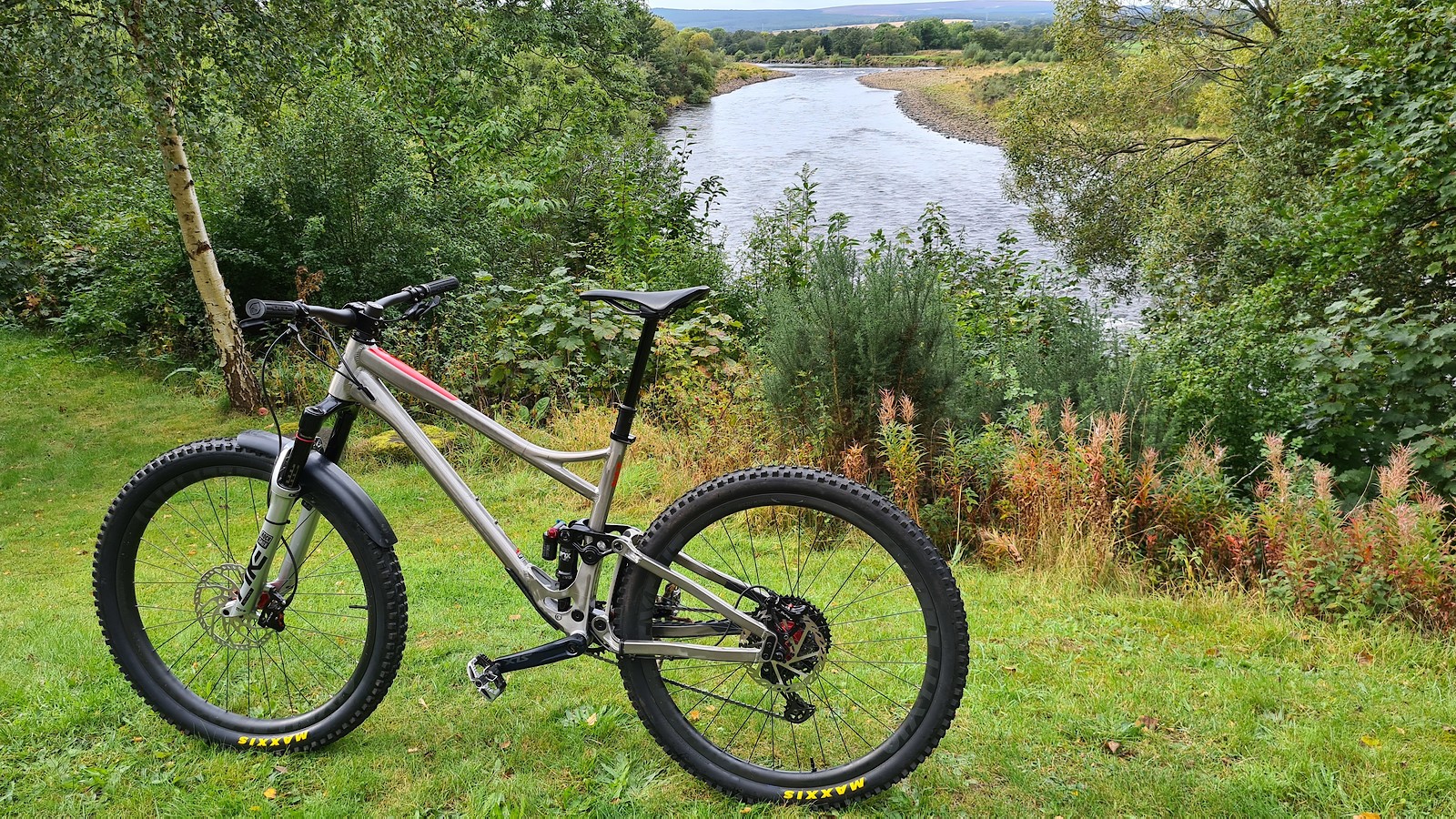 Banshee Phantom V3 - lochhead1's Bike Check - Vital MTB