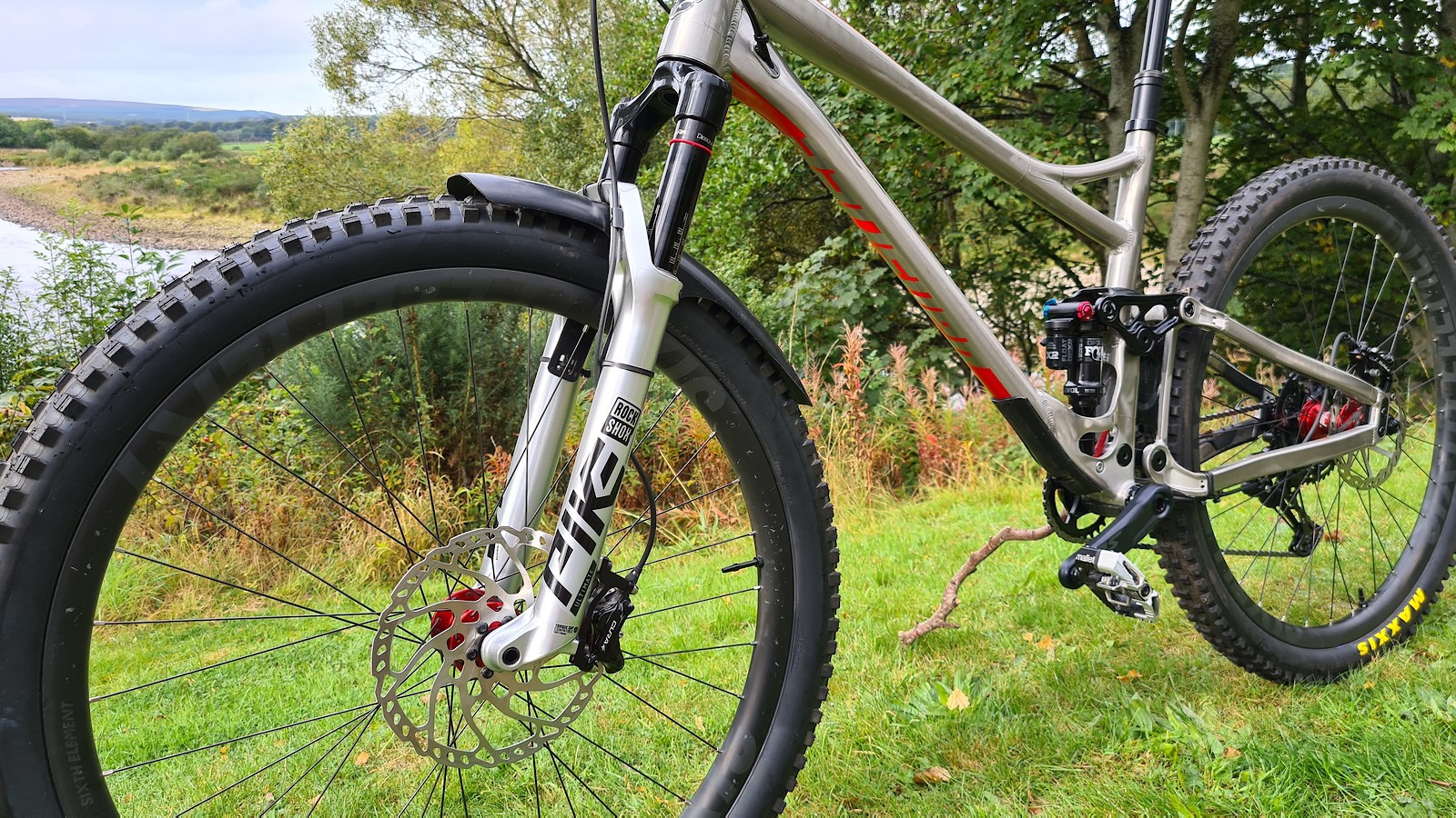 Banshee Phantom V3 - lochhead1's Bike Check - Vital MTB