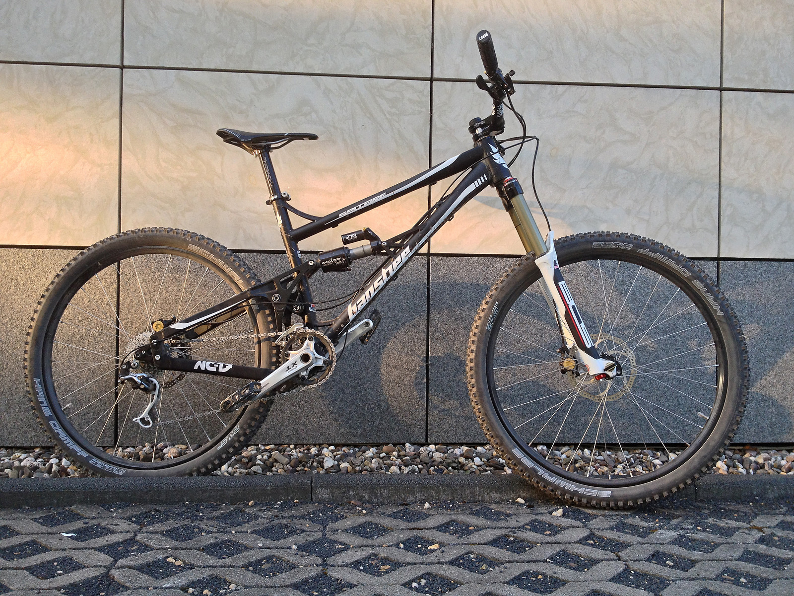 Banshee Spitfire 650B - No/Style's Bike Check - Vital MTB