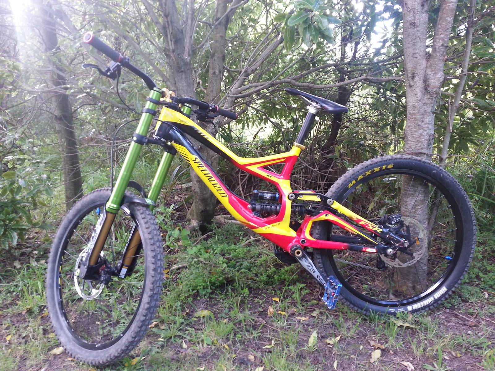 Specialized Demo 8 custom build - demo4life's Bike Check - Vital MTB