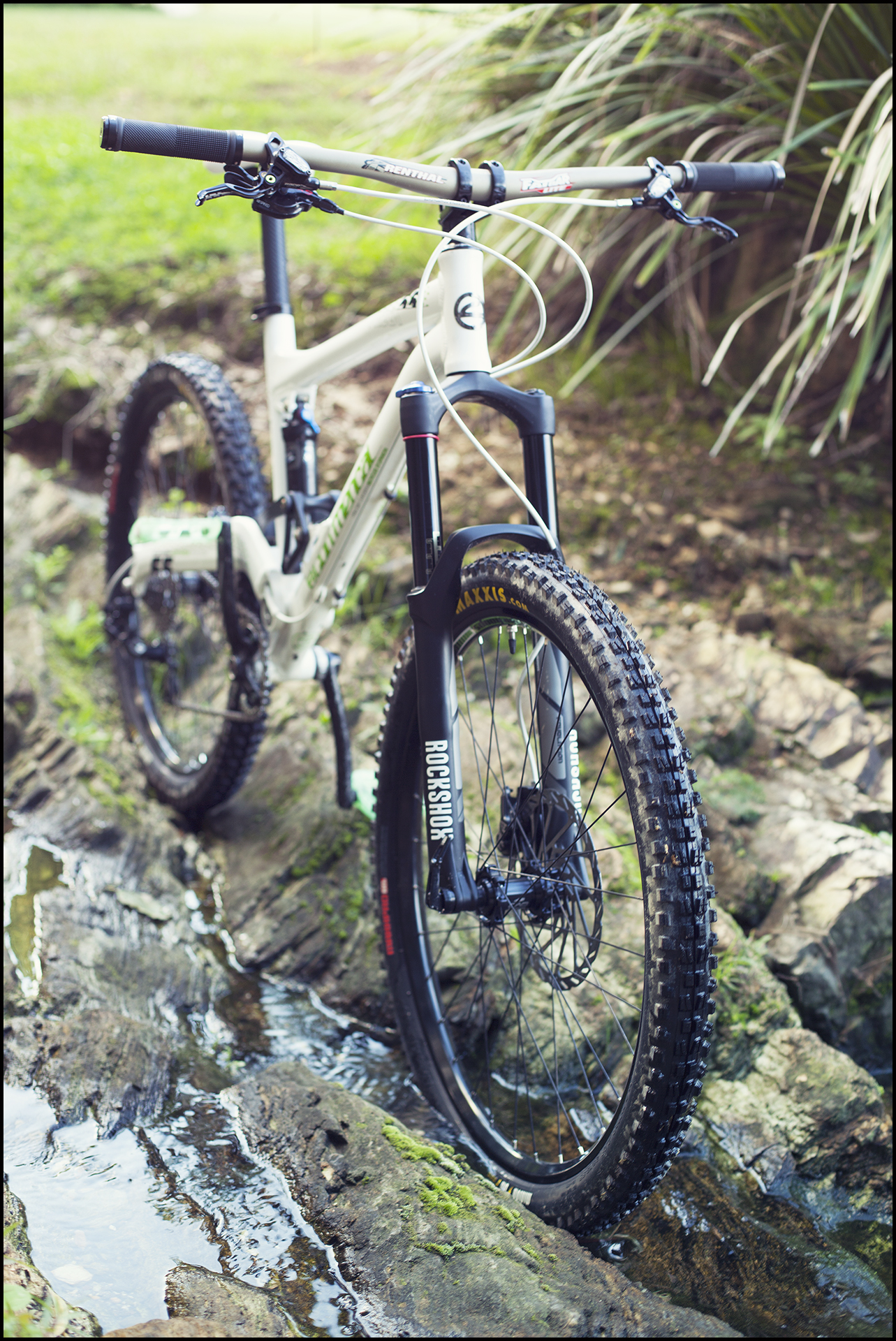 Commencal Meta 55 Team - mitchy's Bike Check - Vital MTB