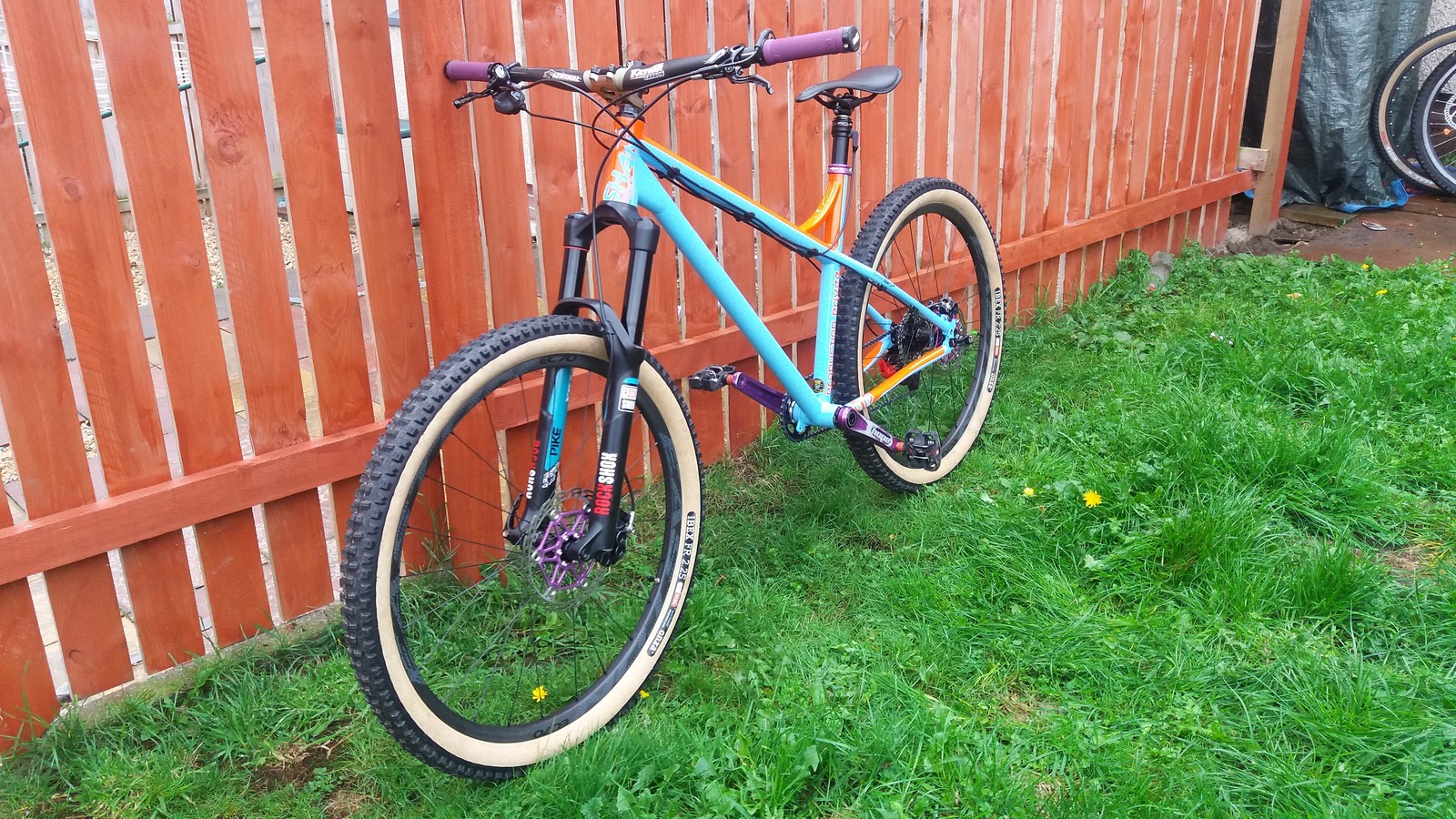 Production Privee Shan 917 - Bítel's Bike Check - Vital MTB