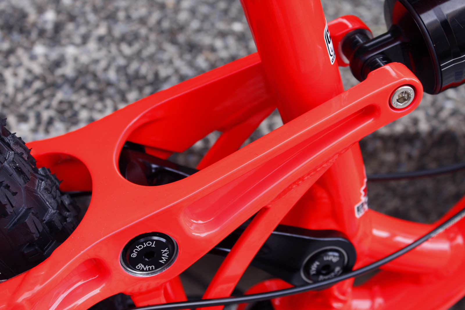 Banshee Darkside (Neon Orange+Blue) - dirtybikes's Bike Check - Vital MTB