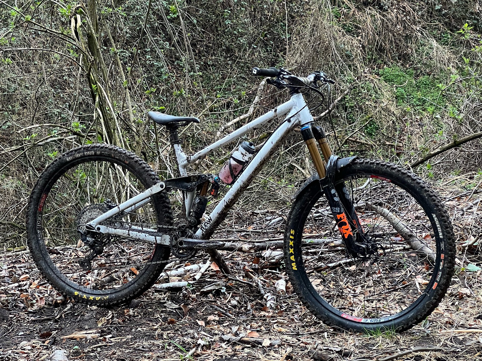 RAAW Madonna V2.2 - Ready for apocalypse - CrySmack's Bike Check ...