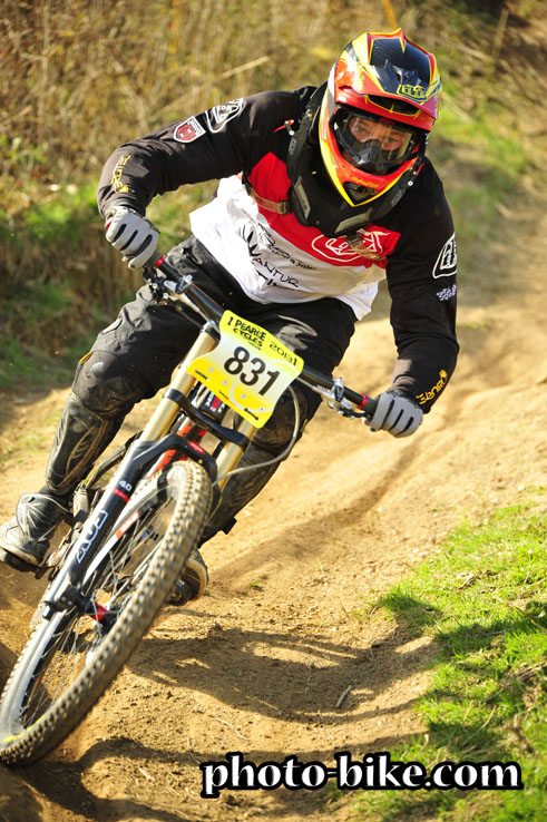 Adrian Bradley - photo-bike.com - Mountain Biking Pictures - Vital MTB