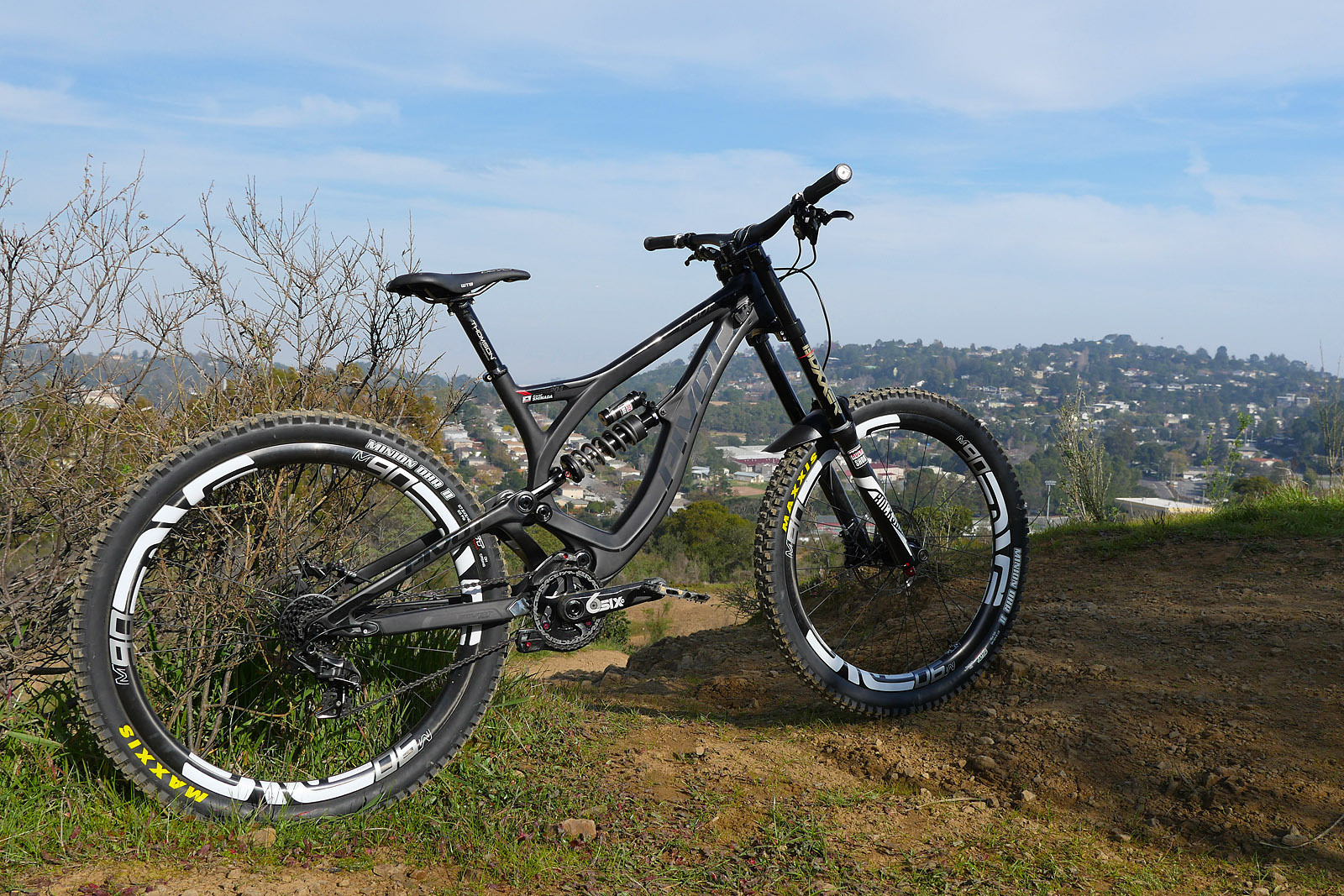 2015 Pivot Phoenix Carbon - immortal's Bike Check - Vital MTB