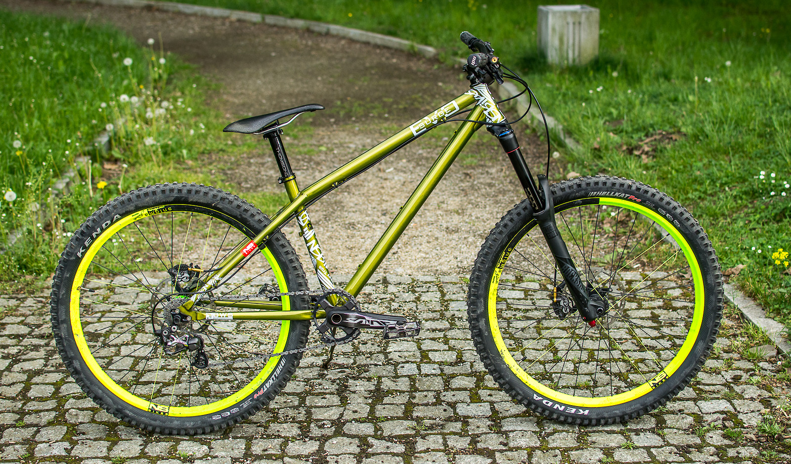 NS Bikes Surge EVO + Rock Shox Lyrik RCT3 - Banan's Bike Check - Vital MTB