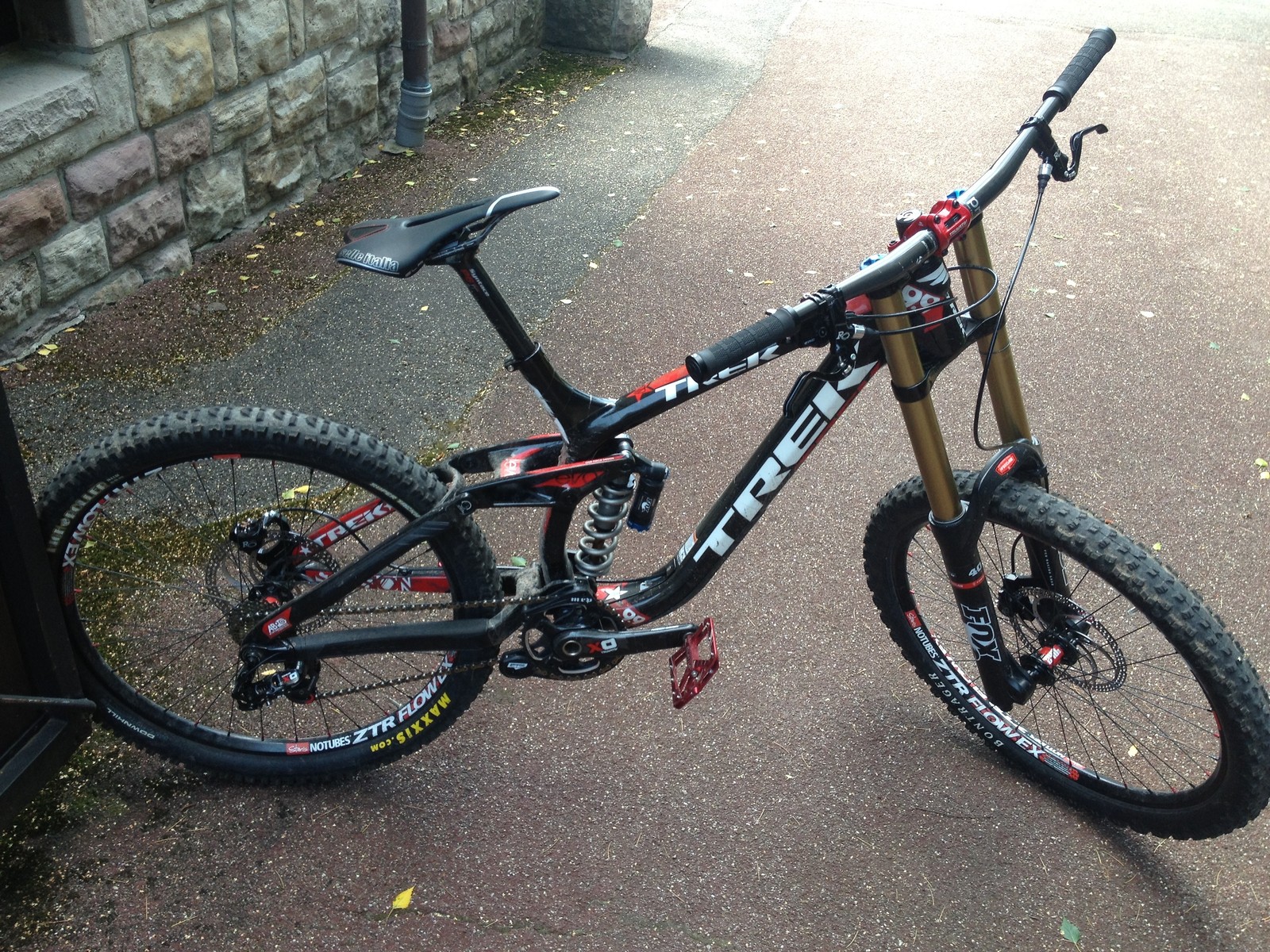 Trek Session 9.9 Costum 13,83 kg - Gt512's Bike Check - Vital MTB