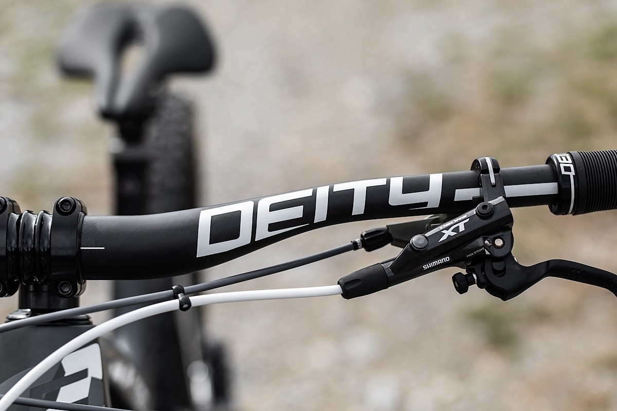 Cole's Urban Camo Sentinel - The Garage's Bike Check - Vital MTB