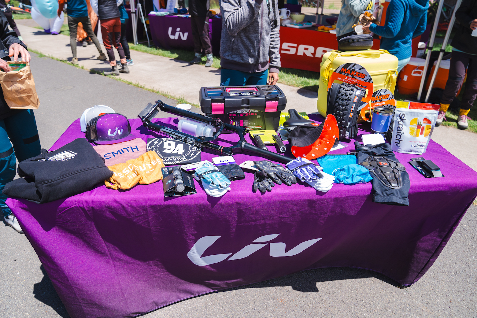 Rad RaffleTable - Ladies AllRide - Mountain Biking Pictures - Vital MTB