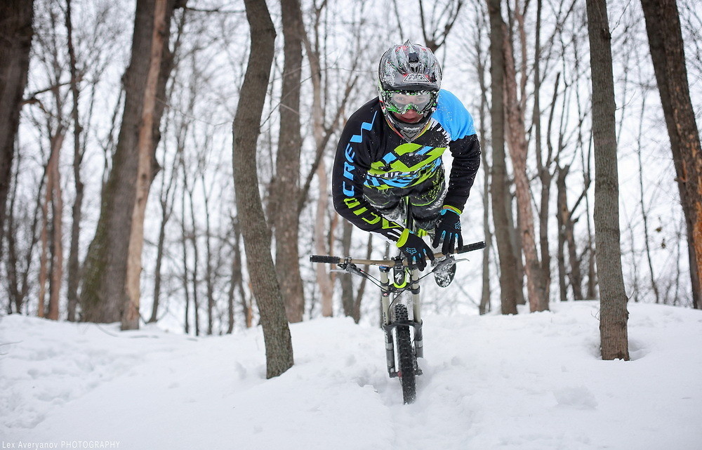 Snow diving - YakuT - Mountain Biking Pictures - Vital MTB