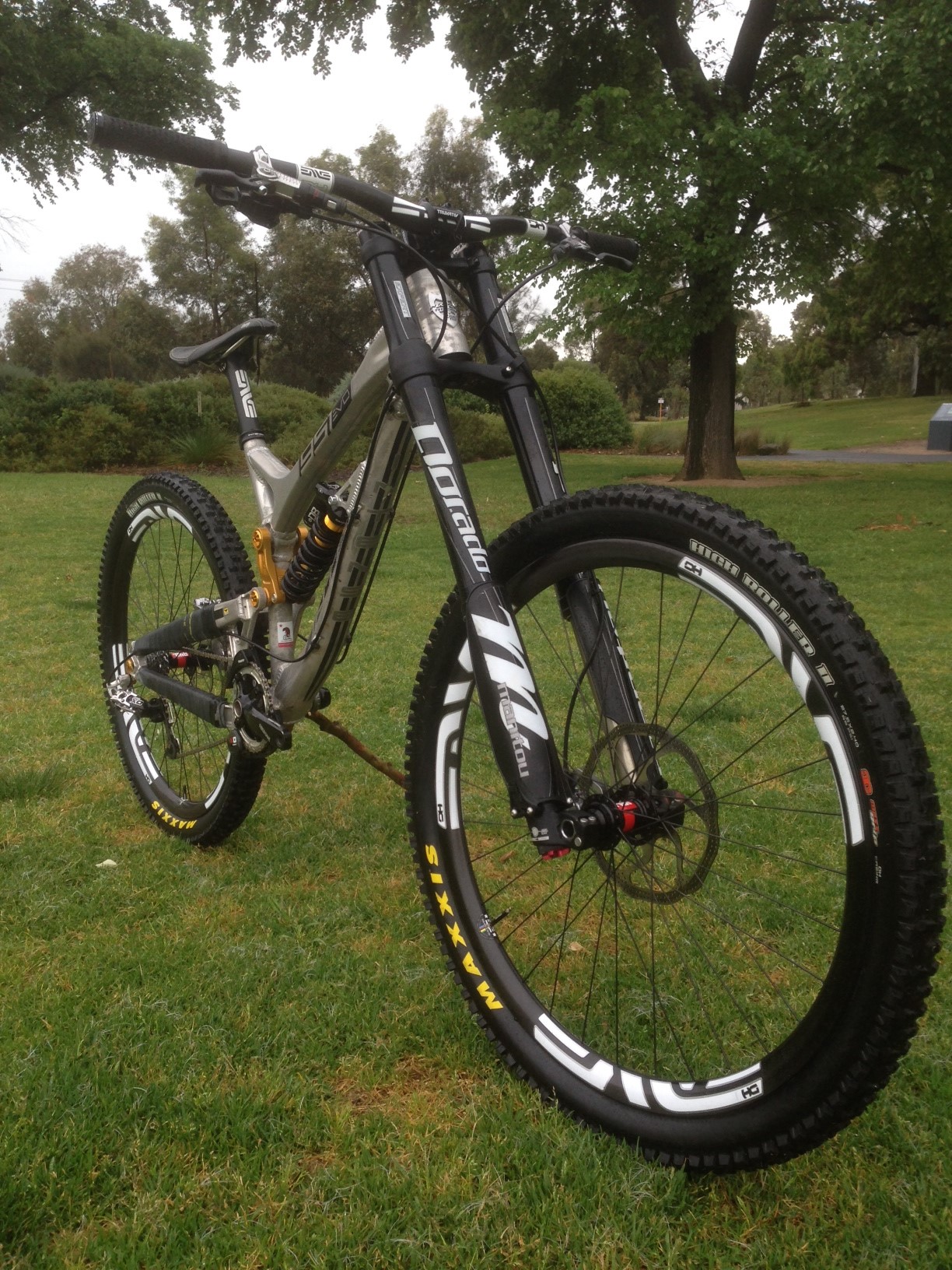 Weapon of choice: 951 EVO - moosyb's Bike Check - Vital MTB