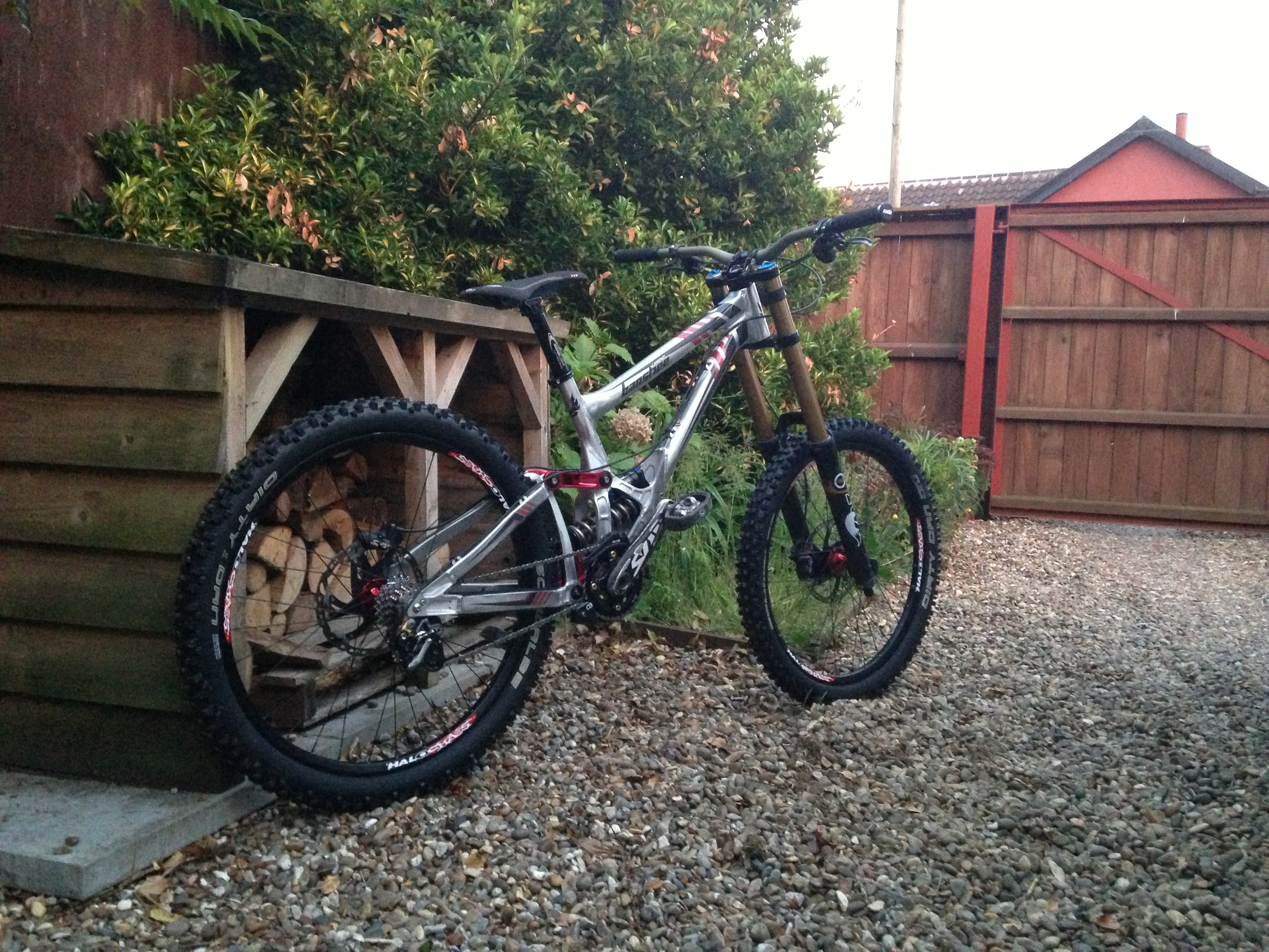 Banshee Legend MKII Race Spec - jakeward92's Bike Check - Vital MTB