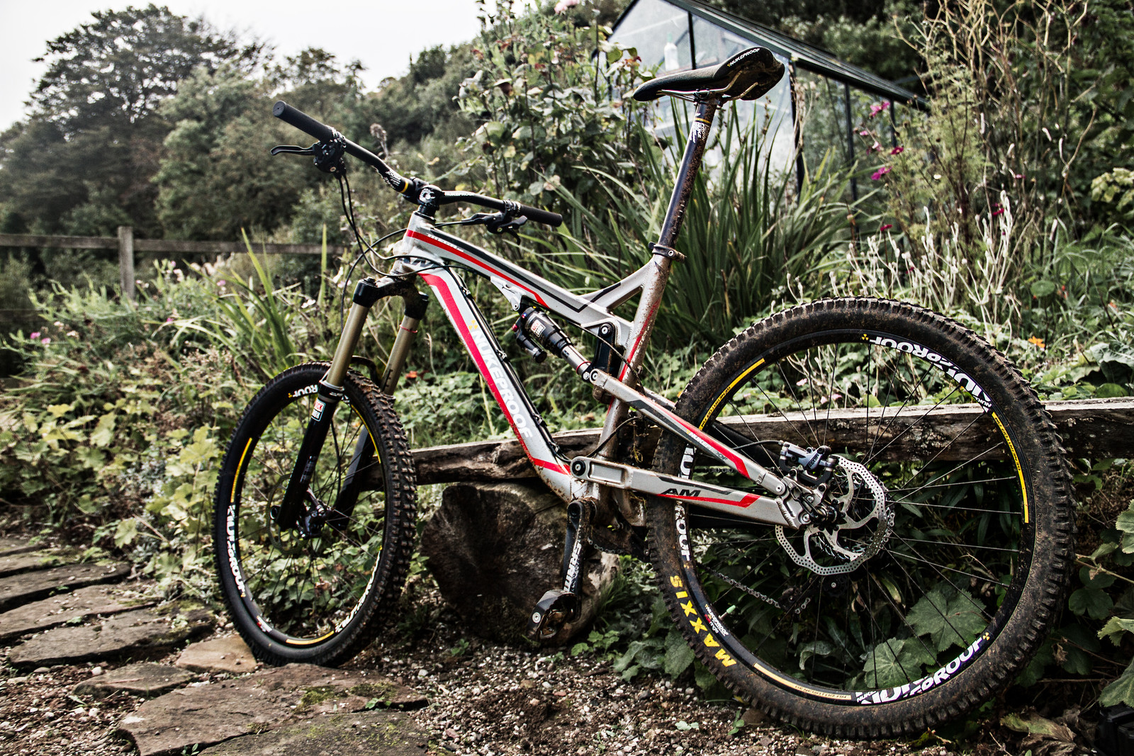 Nukeproof Mega - RossBell's Bike Check - Vital MTB
