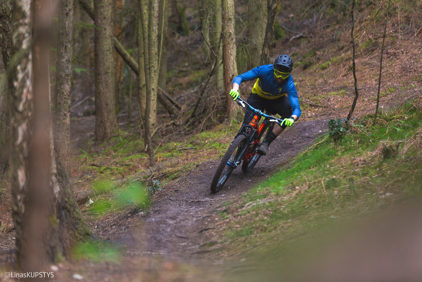Off-camber - linask24 - Mountain Biking Pictures - Vital MTB