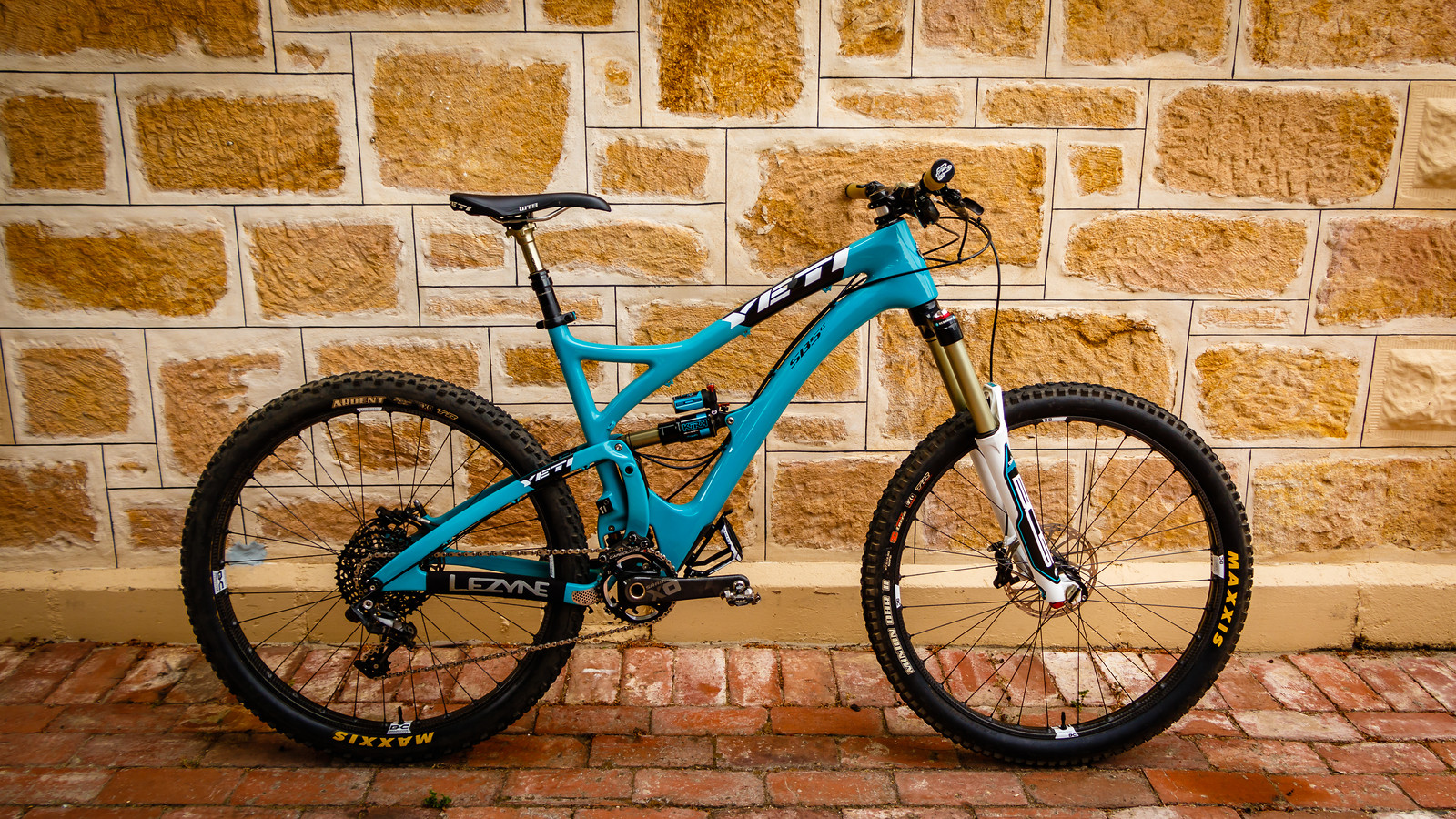 YETI SB5C - Ozben's Bike Check - Vital MTB