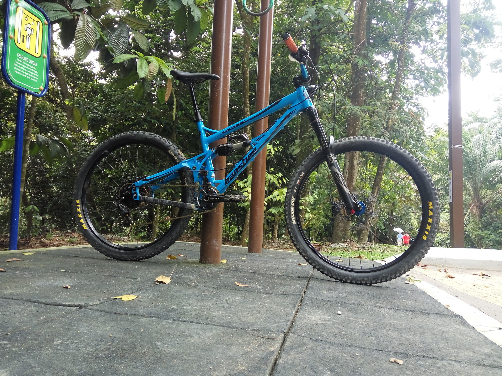 Banshee Spitfire v2 2014 - chyu's Bike Check - Vital MTB