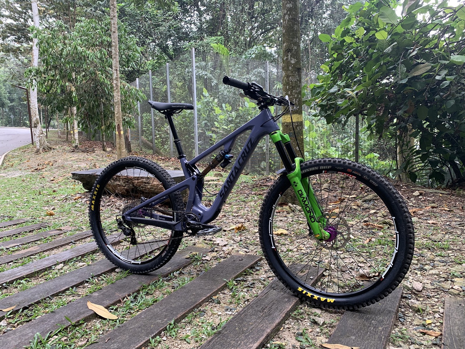 Santa Cruz 5010 CC V3 - chyu's Bike Check - Vital MTB