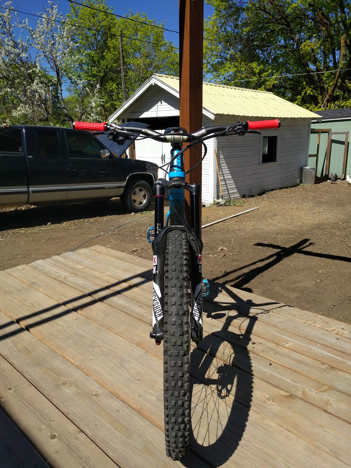 2015 Giant Reign Advanced Zero - TamiJean's Bike Check - Vital MTB