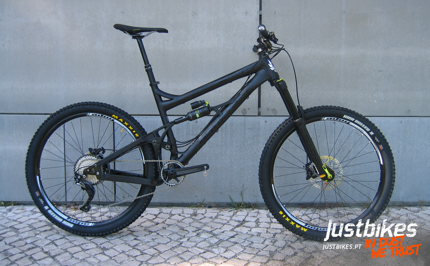 BANSHEE Rune V2 DVO Edition - JustBikes Store's Bike Check - Vital MTB