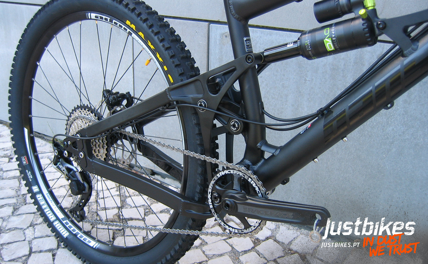 BANSHEE Rune V2 DVO Edition - JustBikes Store's Bike Check - Vital MTB