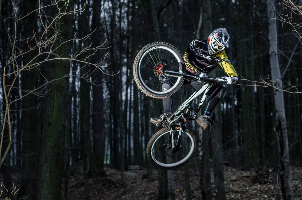 Tabletop - Harvy - Mountain Biking Pictures - Vital MTB