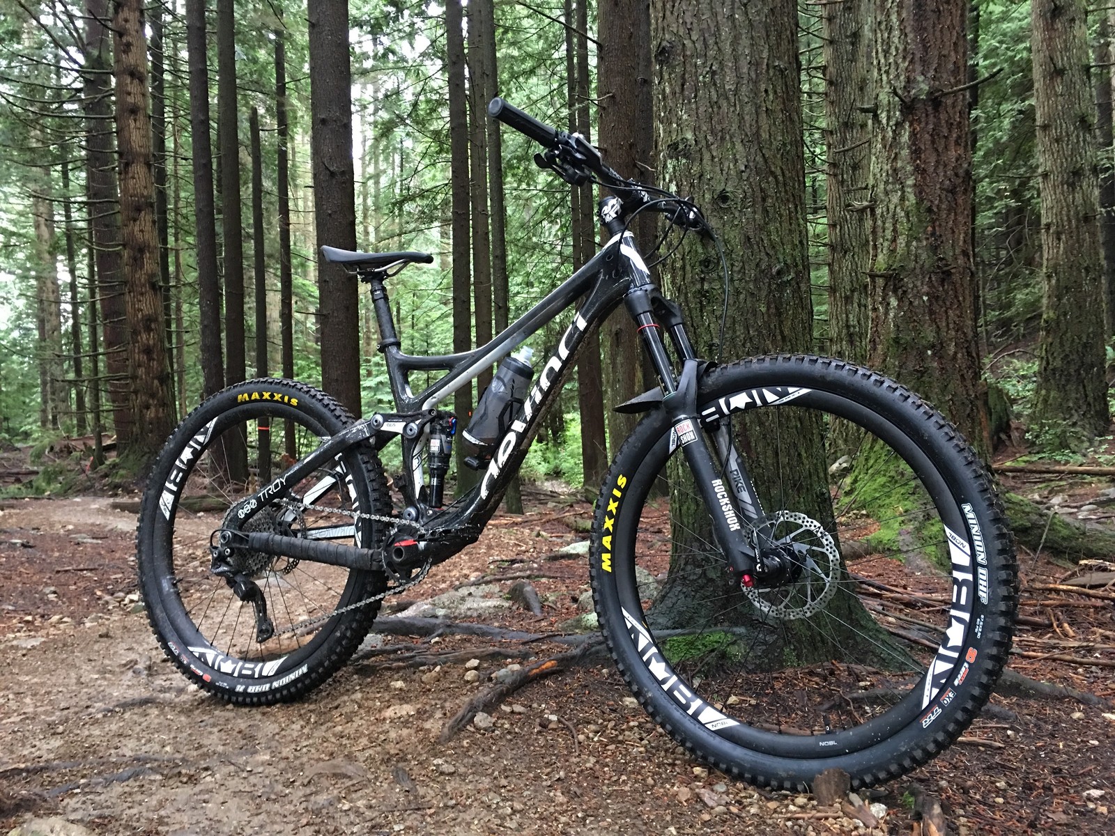 Bike Setups Devinci Troy - app-uncture's Bike Check - Vital MTB
