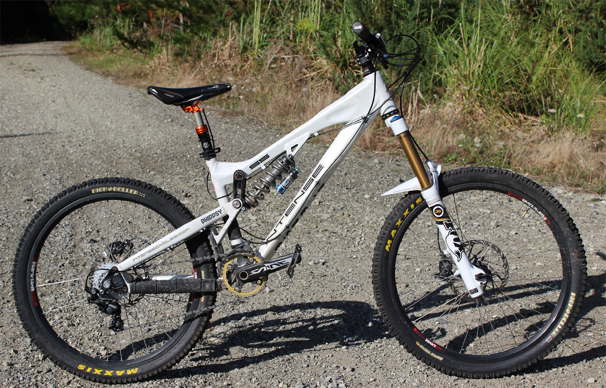 Intense Slope Style 1 - Mike Ona Bike's Bike Check - Vital MTB