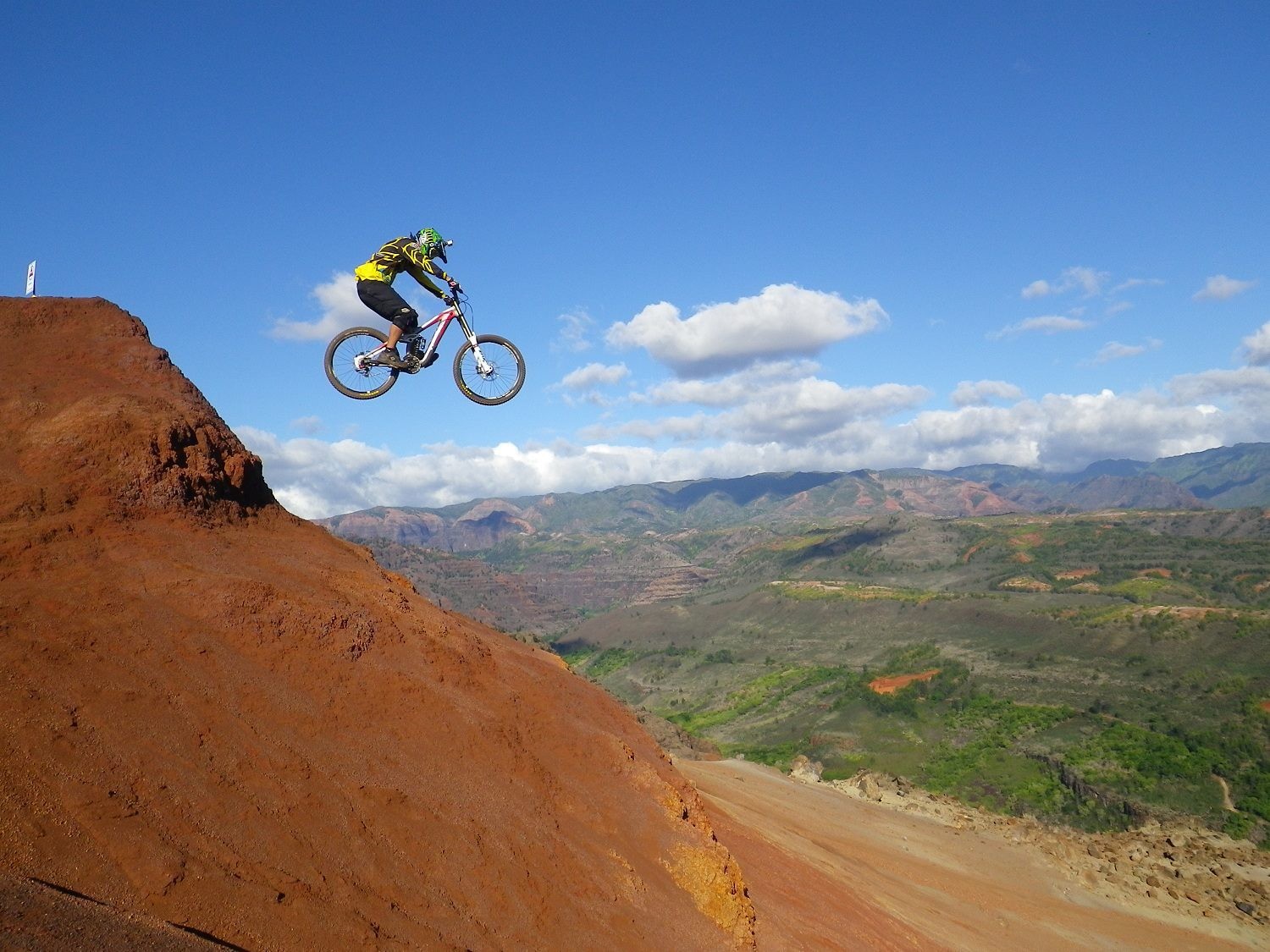 original_red_bull1.jpg - rat107 - Mountain Biking Pictures - Vital MTB