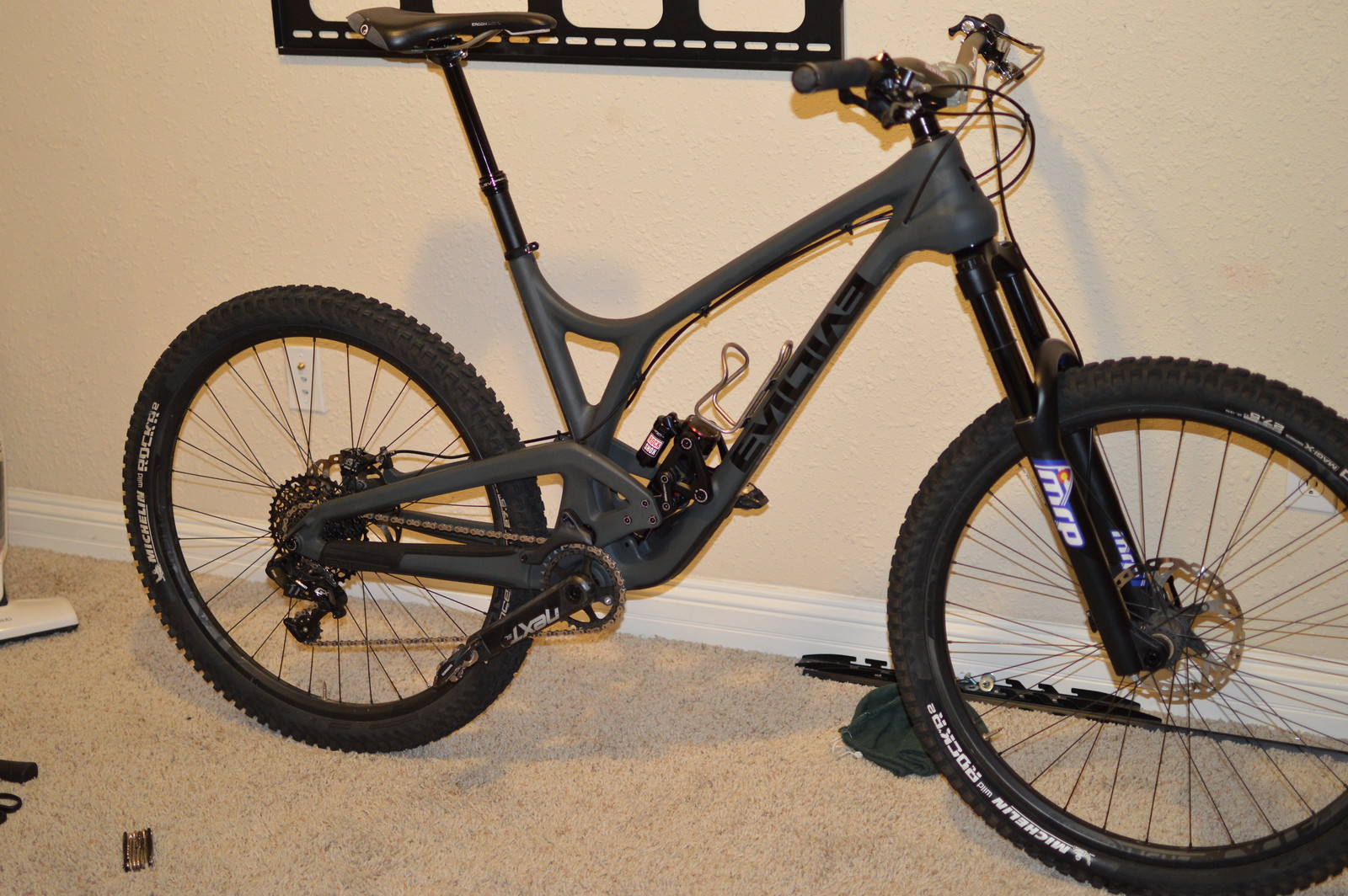 Evil The Calling - lazoup's Bike Check - Vital MTB