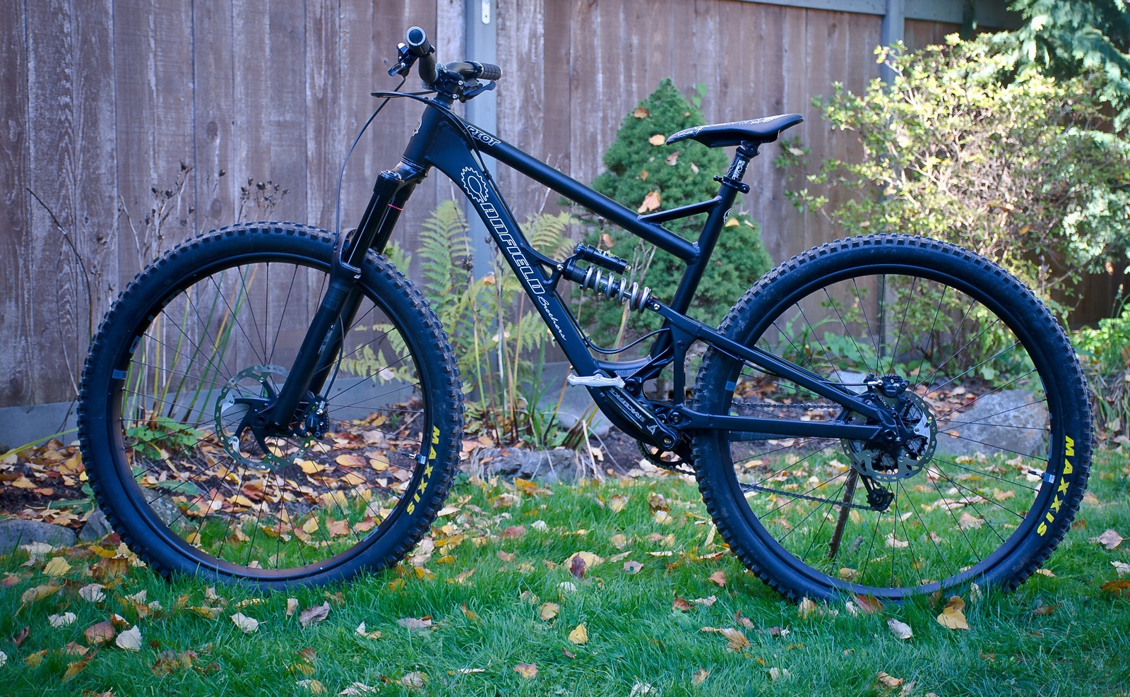 Canfield Riot - Full Coil - spazo's Bike Check - Vital MTB